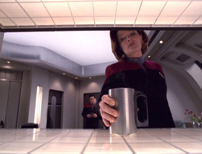 Captain Janeway's Coffee Cup by 𝗨𝗻𝗶𝗺𝗮𝘁𝗿𝗶𝘅𝗥𝗲𝗱🪐🌠 | Download free STL ...
