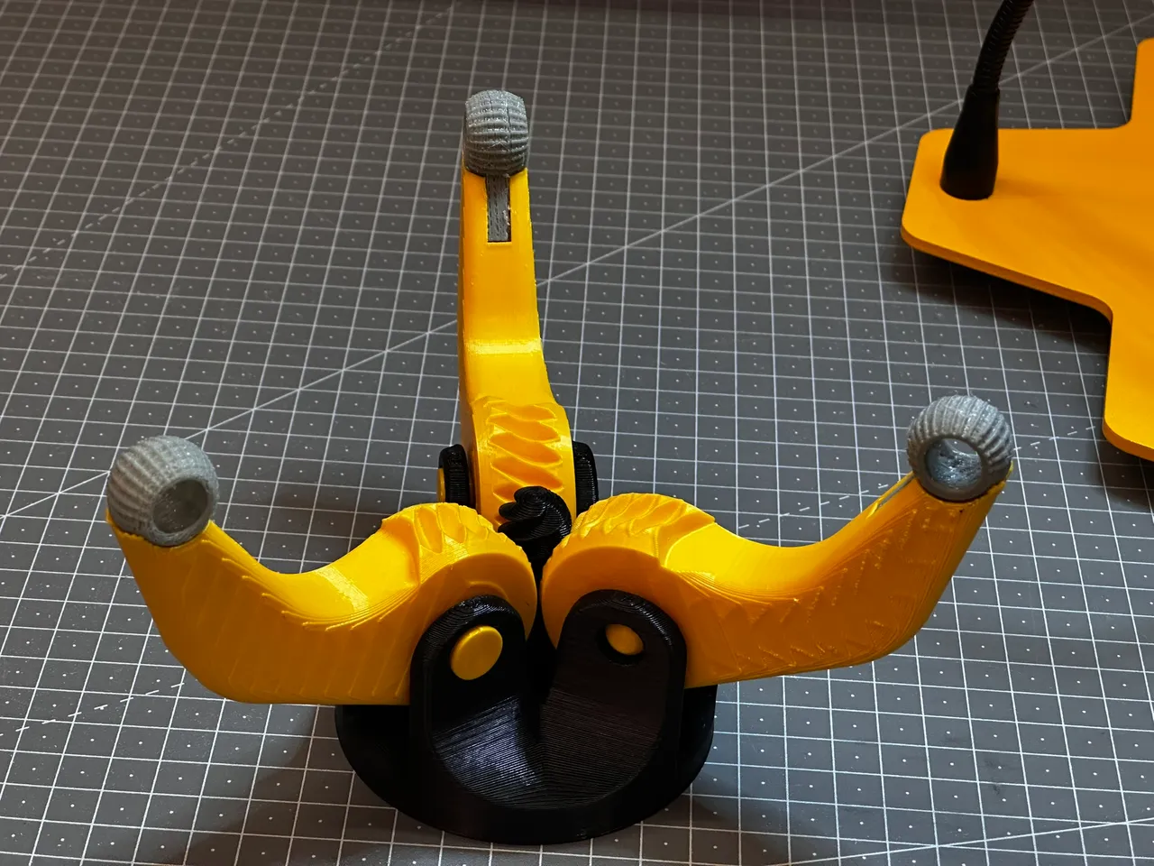 Gripper by SimplisticShapes | Download free STL model | Printables.com