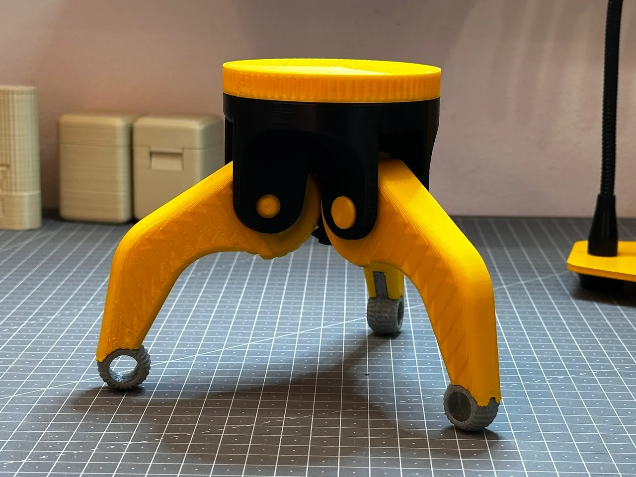 Gripper by SimplisticShapes | Download free STL model | Printables.com