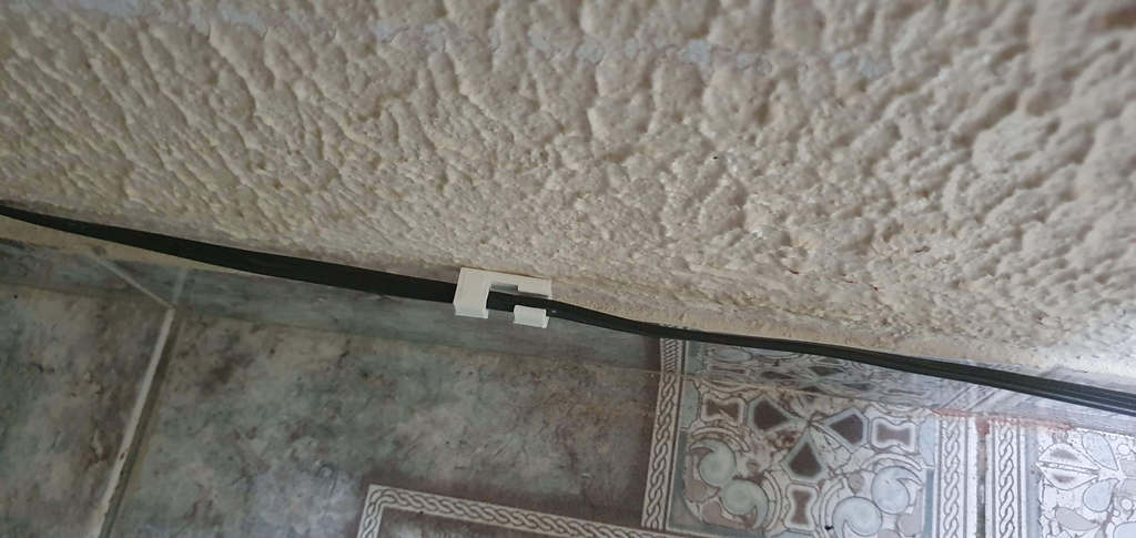 Cable Wall Clip - Cable Organizer by Vitor Casadei | Download free STL ...