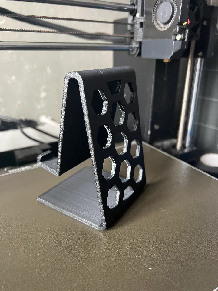 Phone/IPhone stand by omega regulus | Download free STL model ...