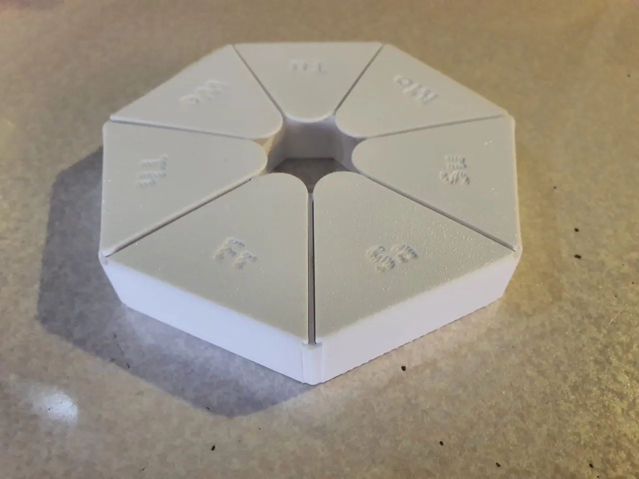 Pill box by Marcin Bielecki | Download free STL model | Printables.com