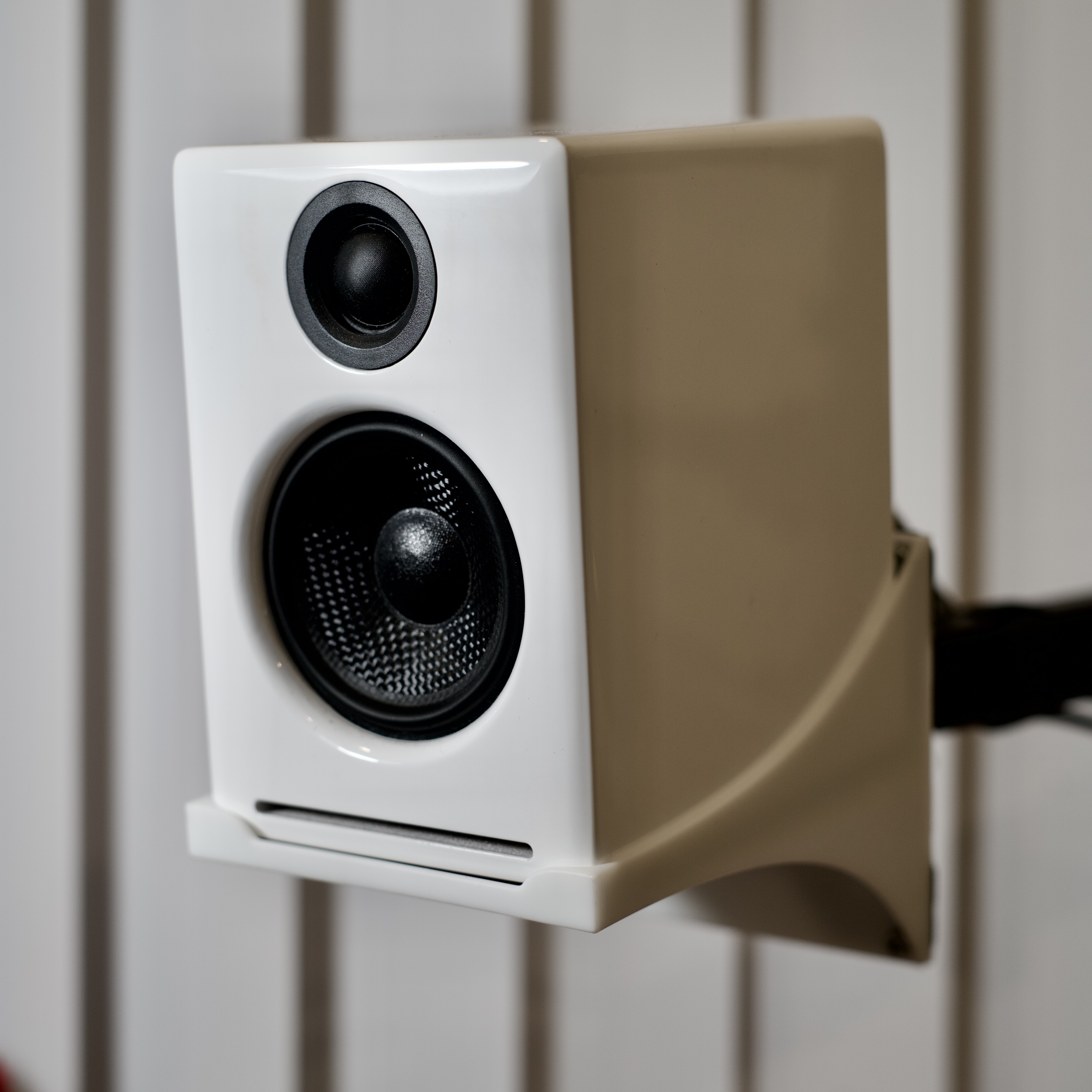 Audioengine A2+ VESA mount by JMY1000 | Download free STL model ...