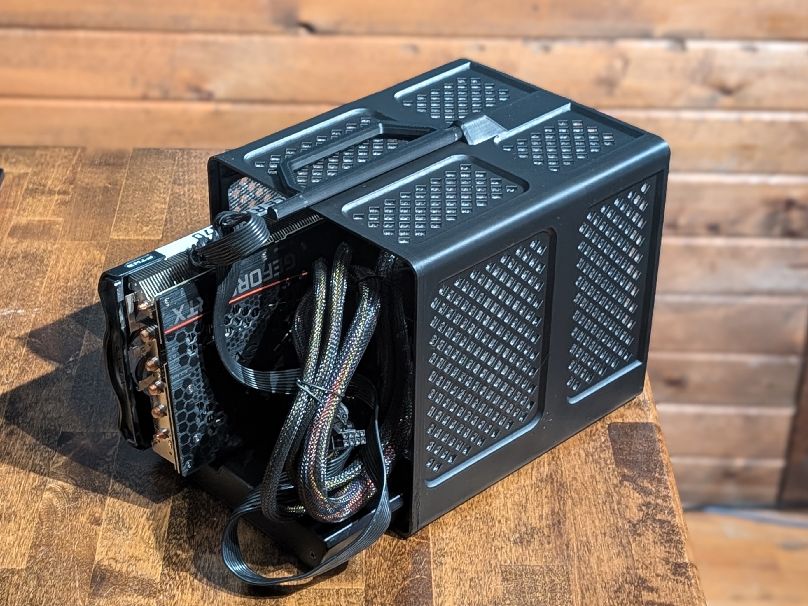 Minisforum DEG1 eGPU Dock Enclosure / Case by Dopins | Download free ...