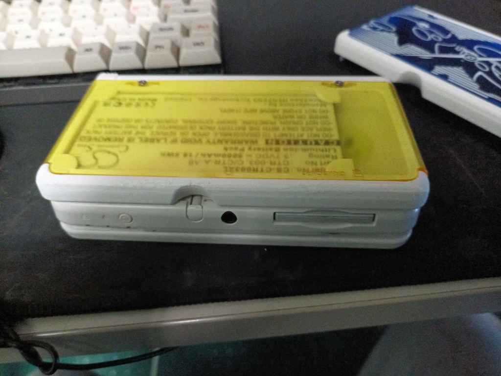 New Nintendo 3DS Battery Extender (N3DS) Supports Faceplates!! by ...