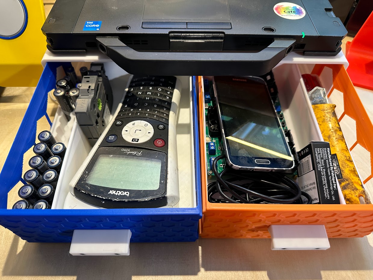 Gridfinity Laptop Riser with Drawers 2 by 4x5 by deuteranomalous1 ...