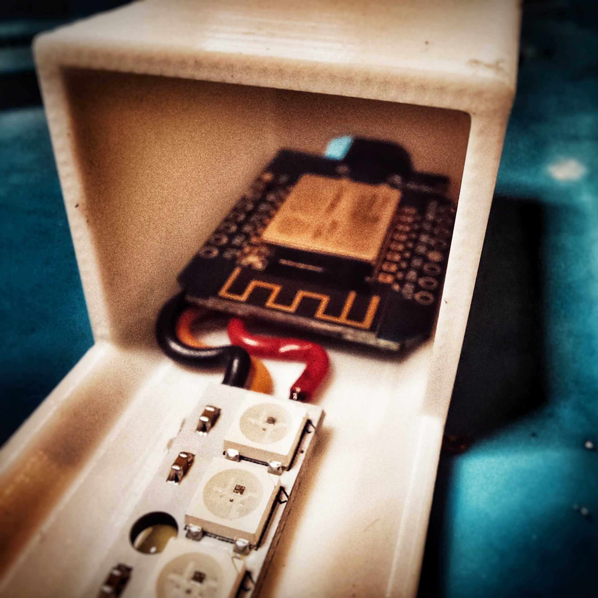 Wemos D1 Mini Signal Light Enclosure by Eddy | Download free STL model ...