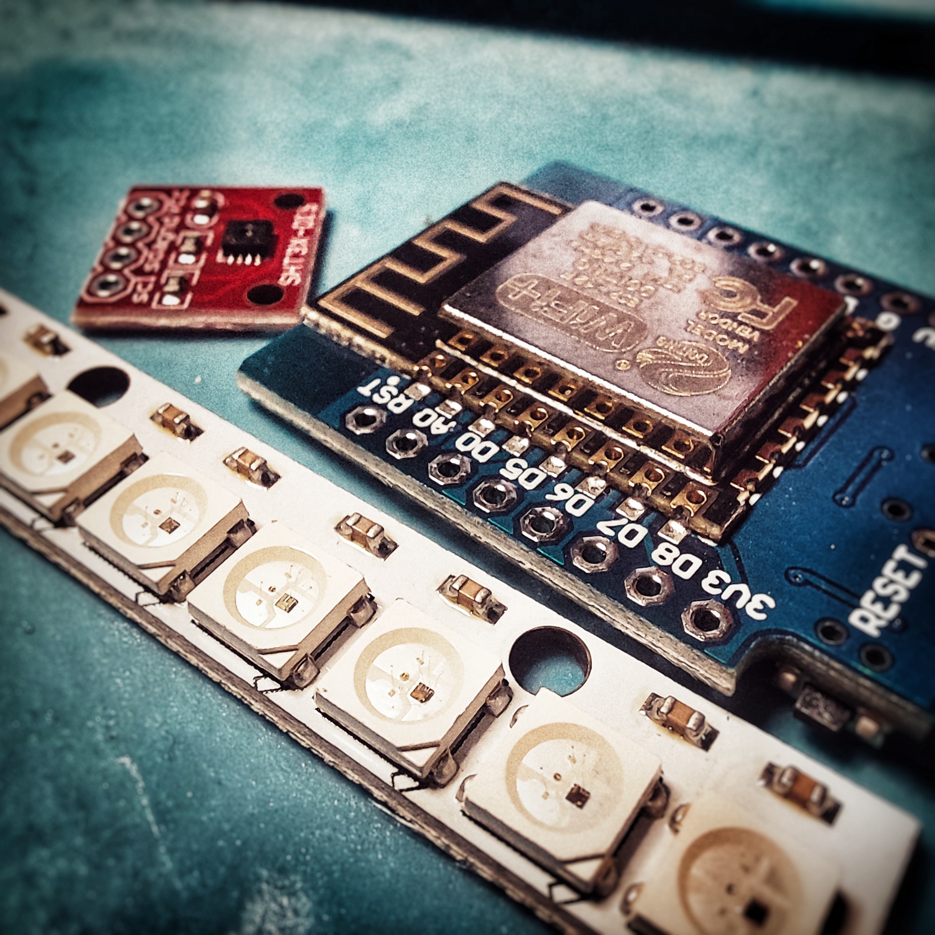 Wemos D1 Mini Signal Light Enclosure by Eddy | Download free STL model ...