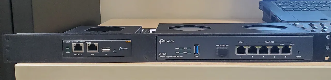 TP-link Er7206 router & oc200 controller 1u rack mount by Samtheman ...