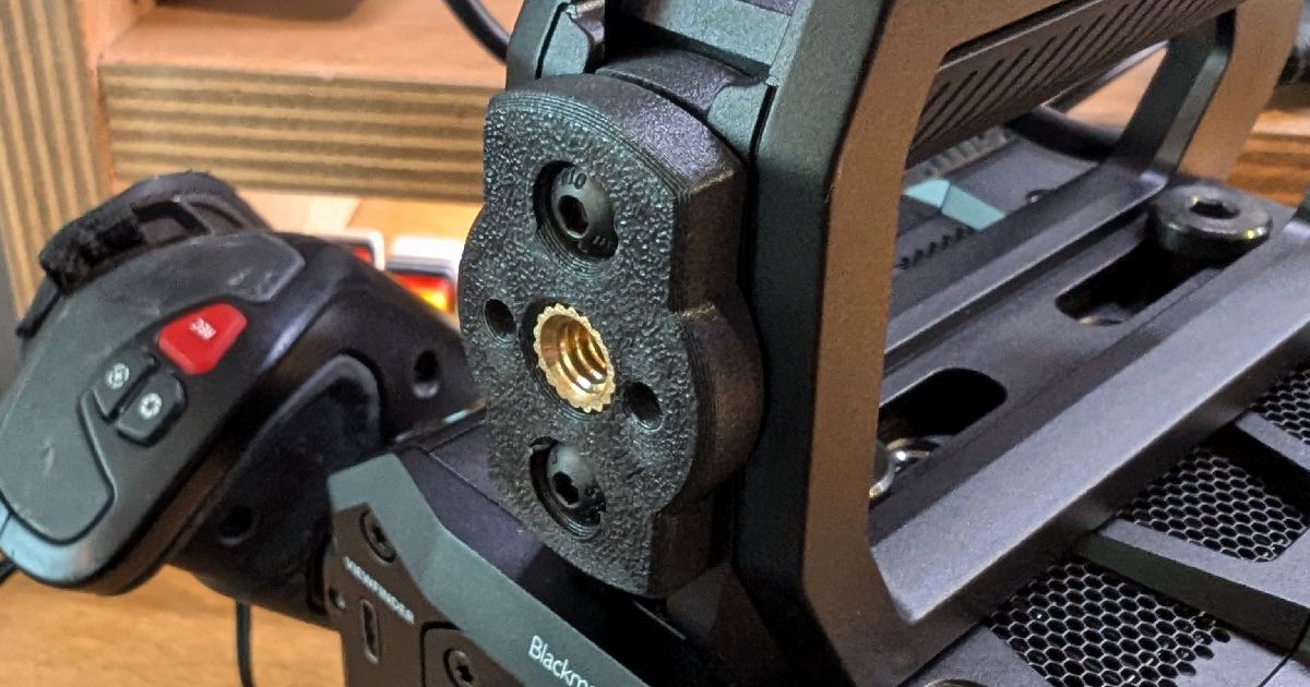 Blackmagic Design - Pyxis 6K Cine handle front dovetail 1/4 20 UNC ...