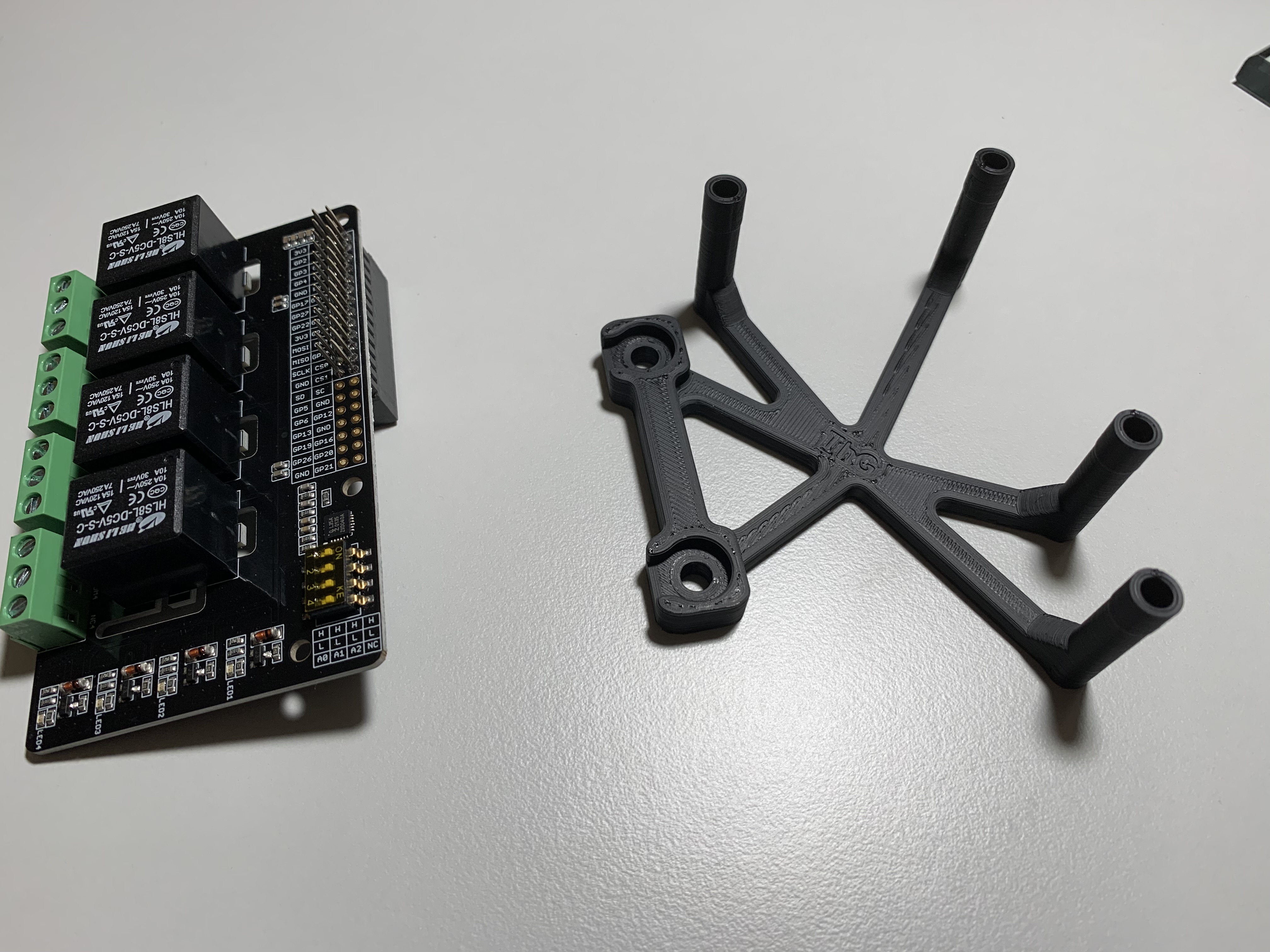 Seeed 4-channel SPDT relay hat mount by Thorsten Götz | Download free ... Seeed 4-channel SPDT relay hat mount by Thorsten Götz | Download free ...