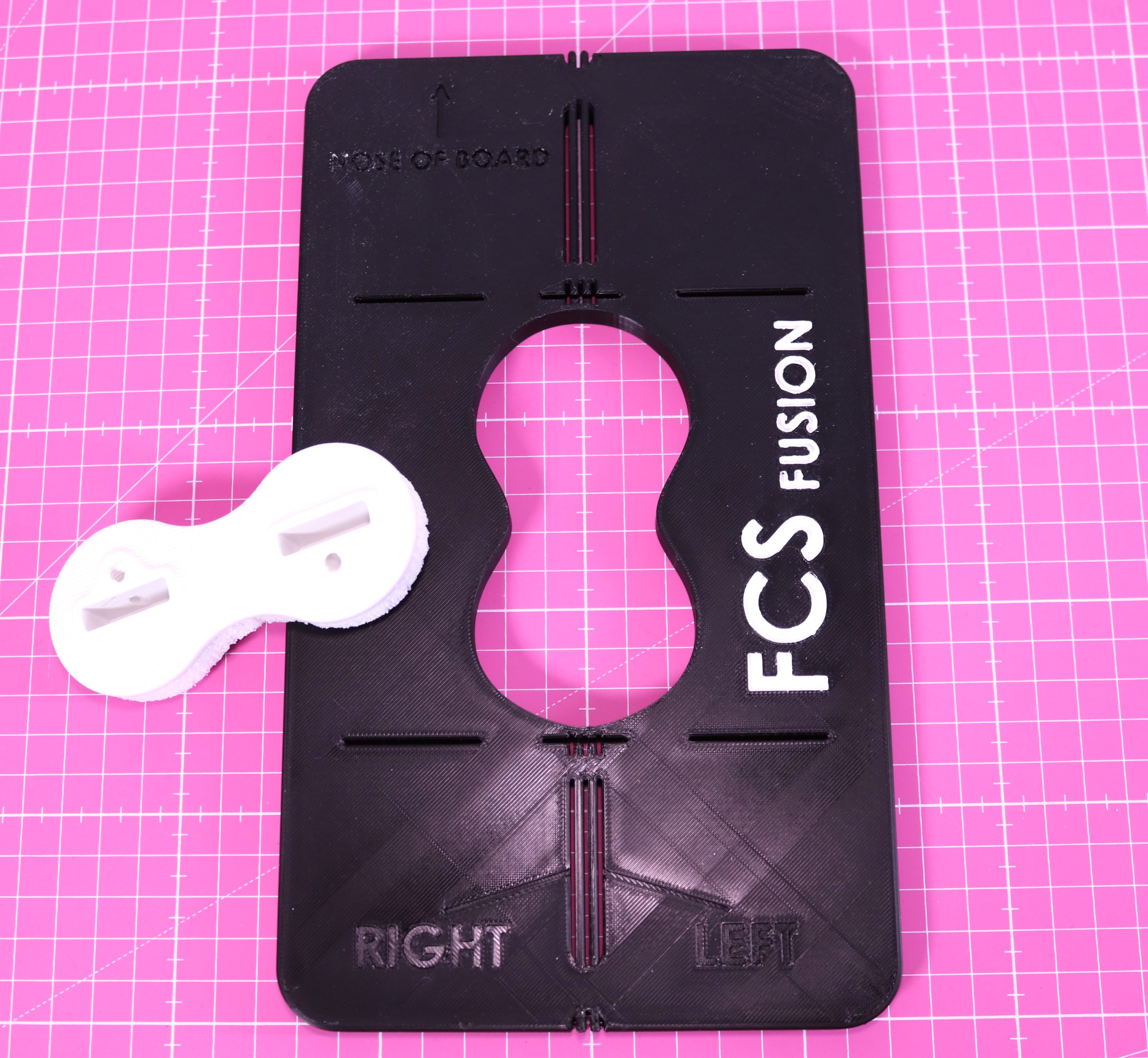 Router jig FCS fusion fin plugs by 3DMadeByLouis | Printables Store