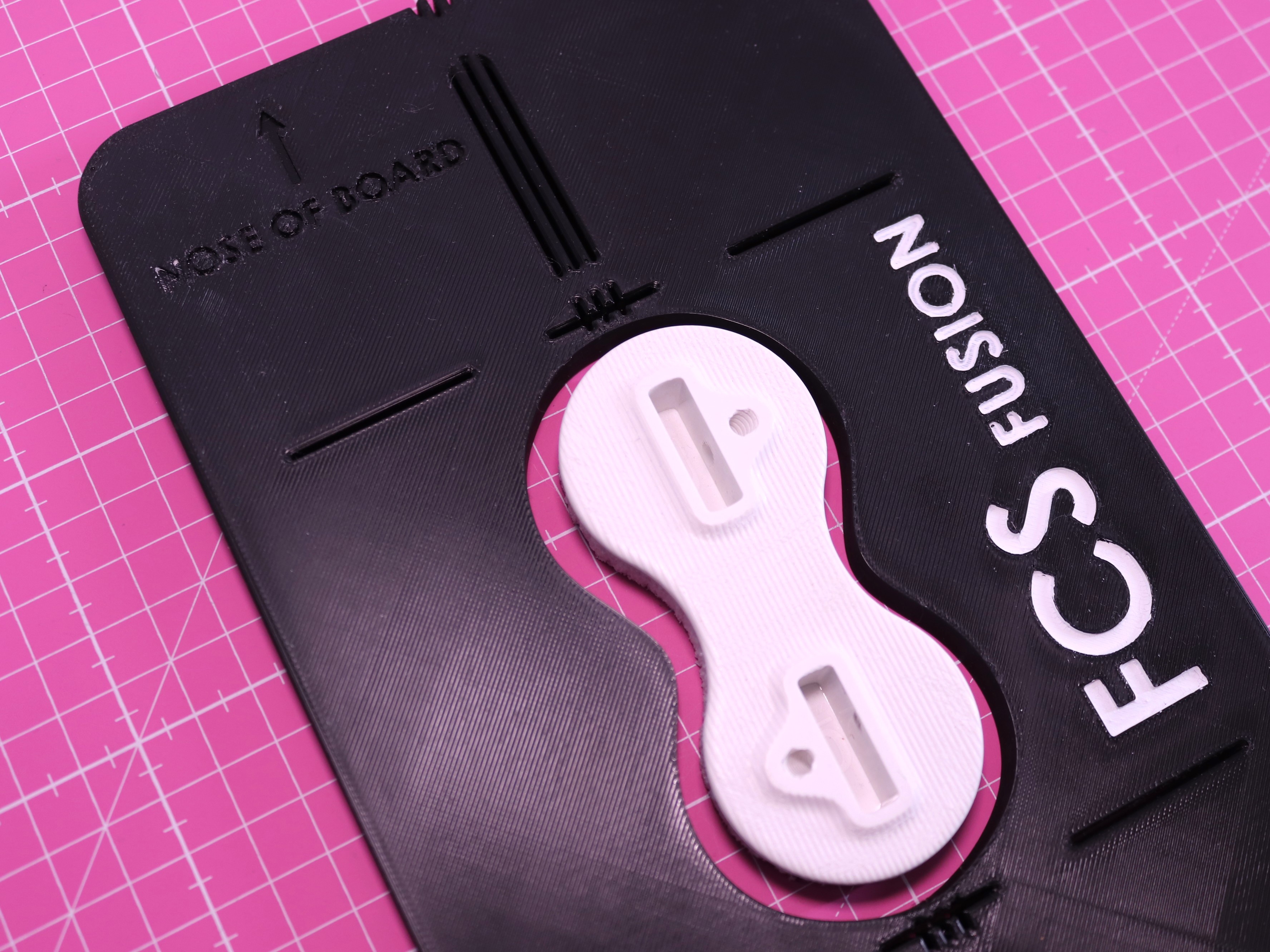 Router jig FCS fusion fin plugs by 3DMadeByLouis | Printables Store