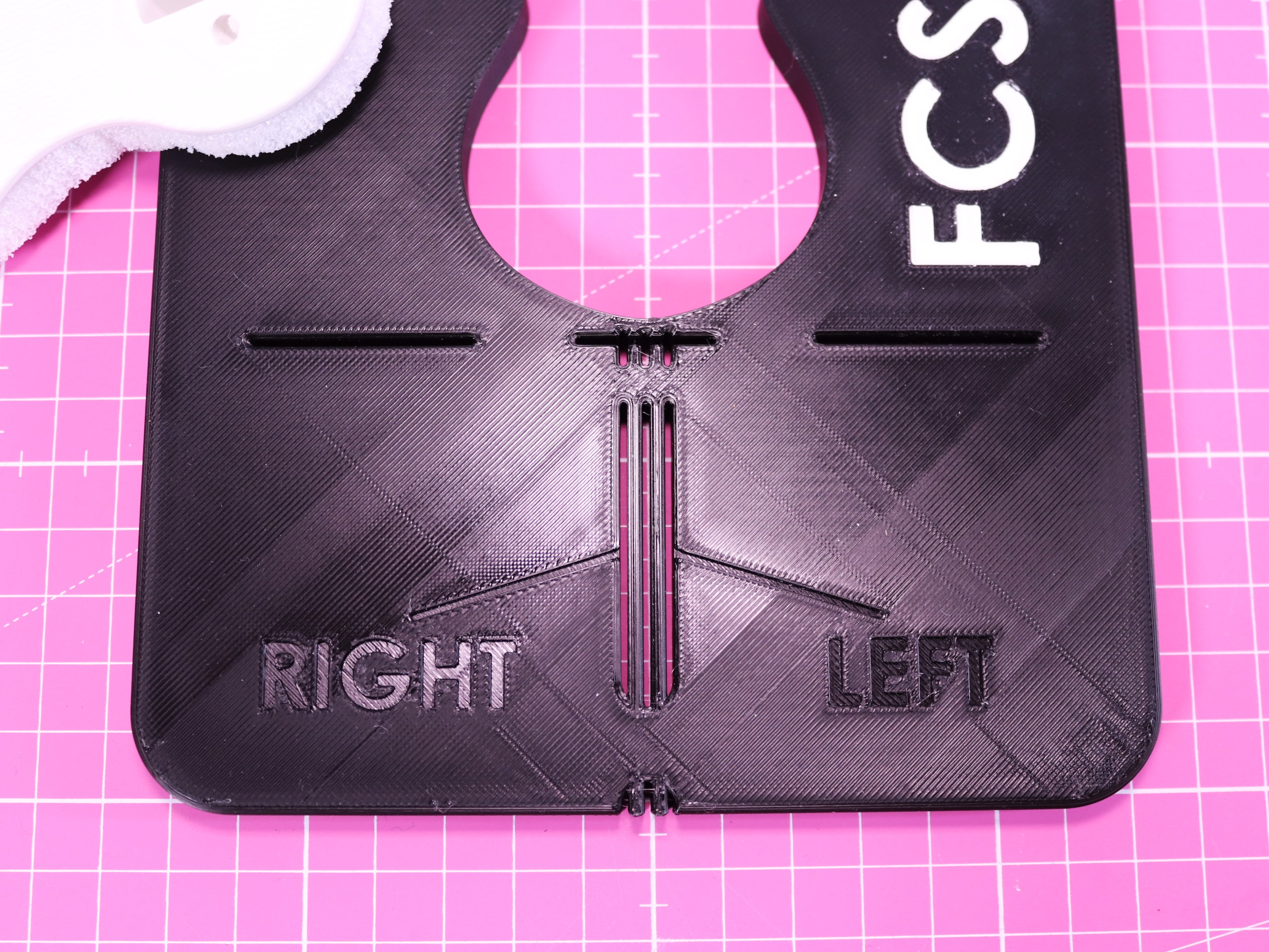 Router jig FCS fusion fin plugs by 3DMadeByLouis | Printables Store