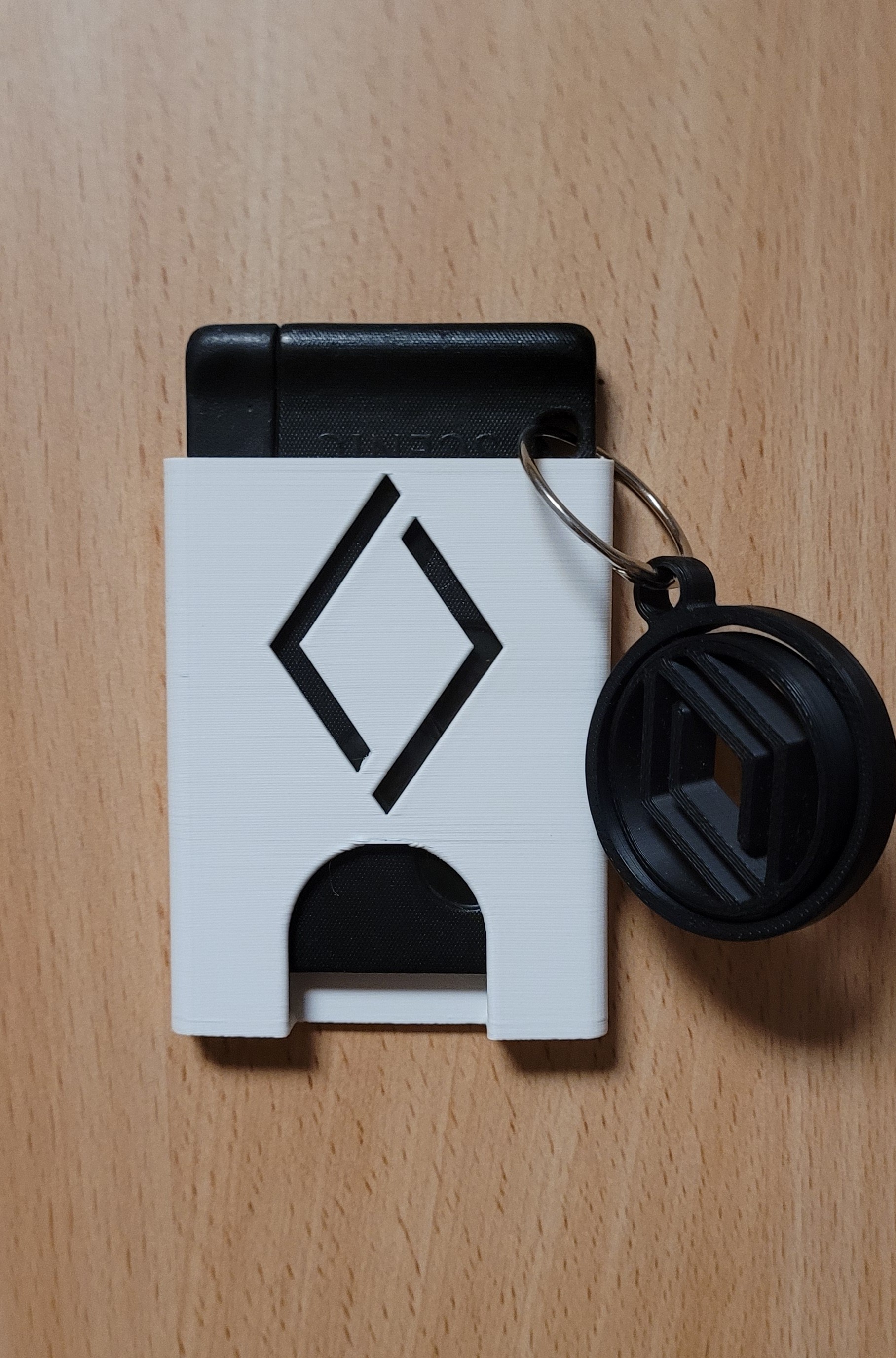 Renault card (V2) holder by Antonín JUDYTKA | Download free STL model ...