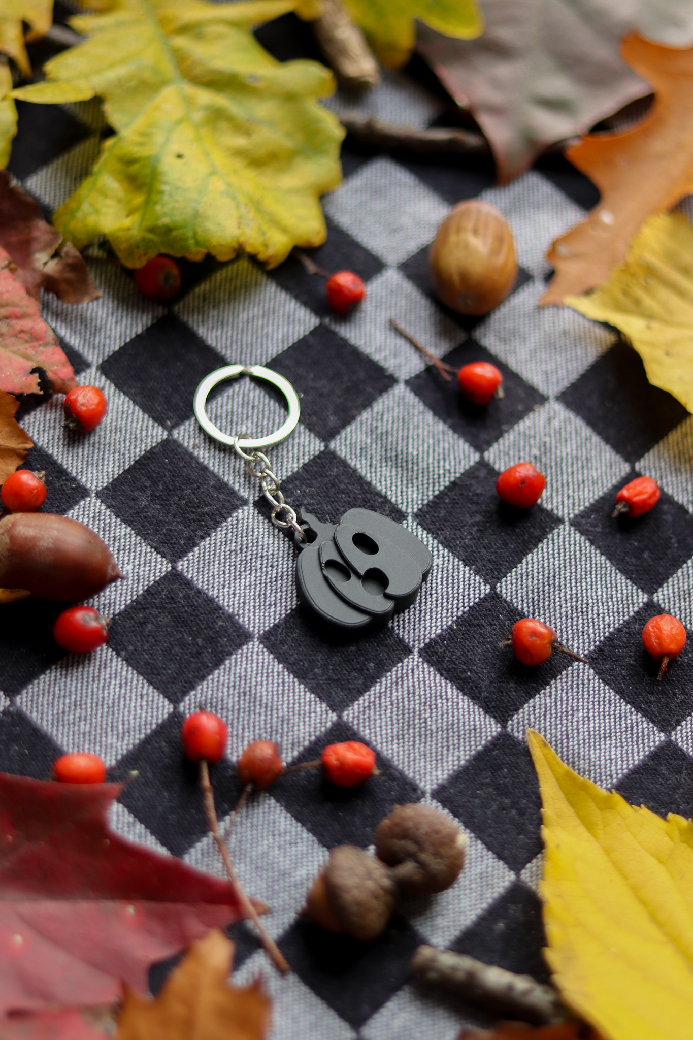 Surprised Pumpkin Keychain | Autumn Series | Halloween by Vic ...
