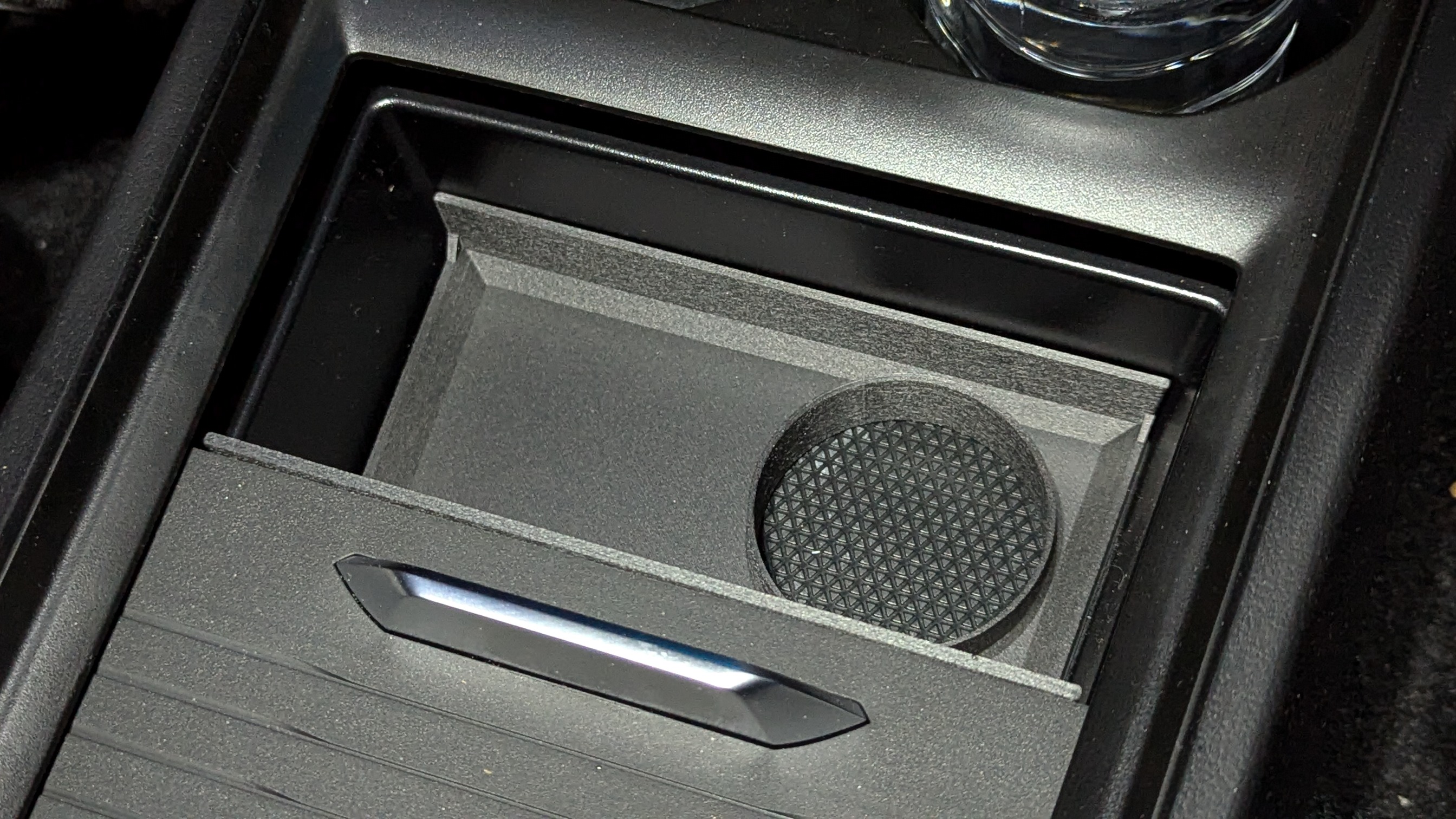 MG4 EV centre console divider von Rick269 | Kostenloses STL-Modell ...