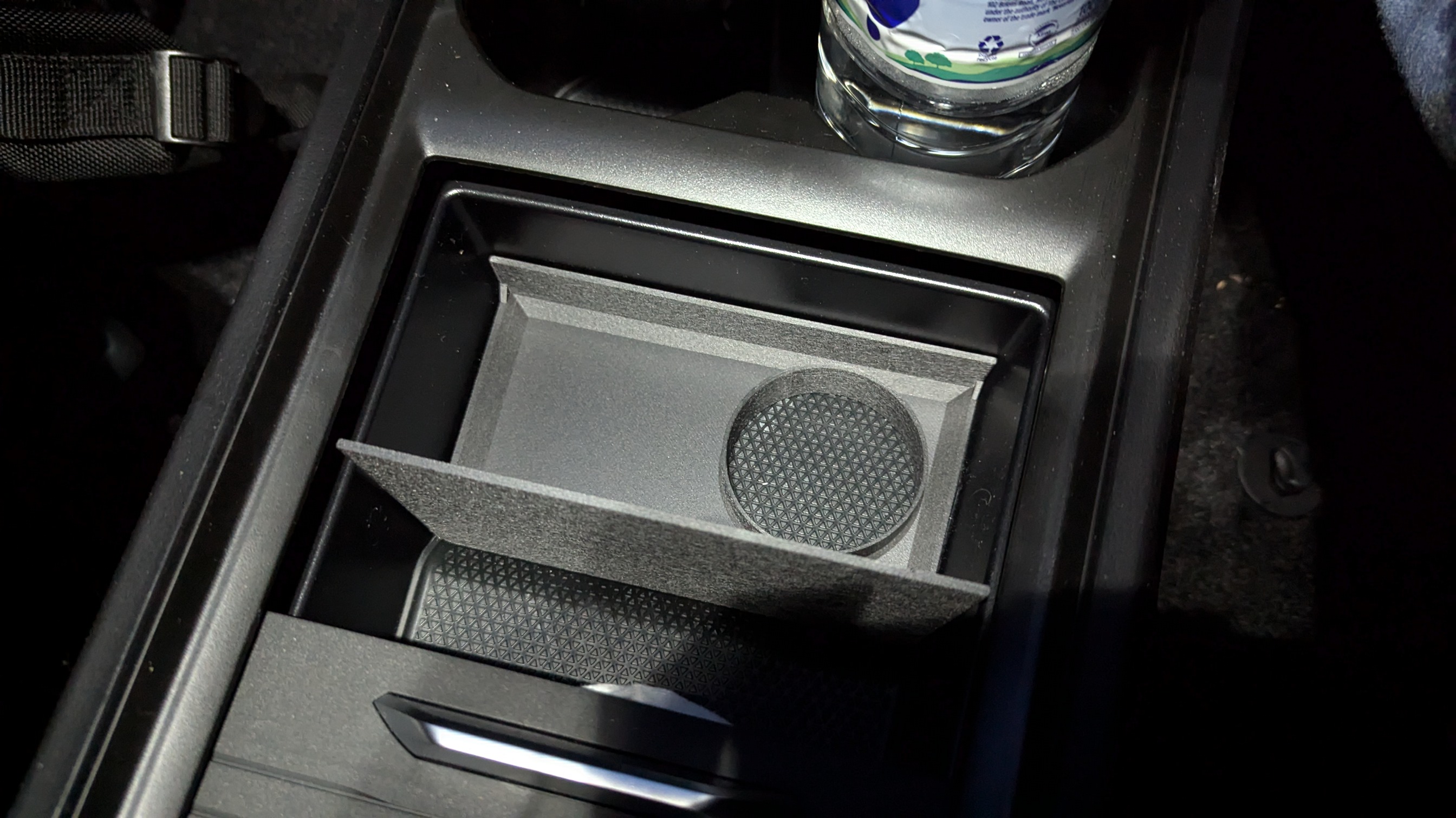MG4 EV centre console divider von Rick269 | Kostenloses STL-Modell ...