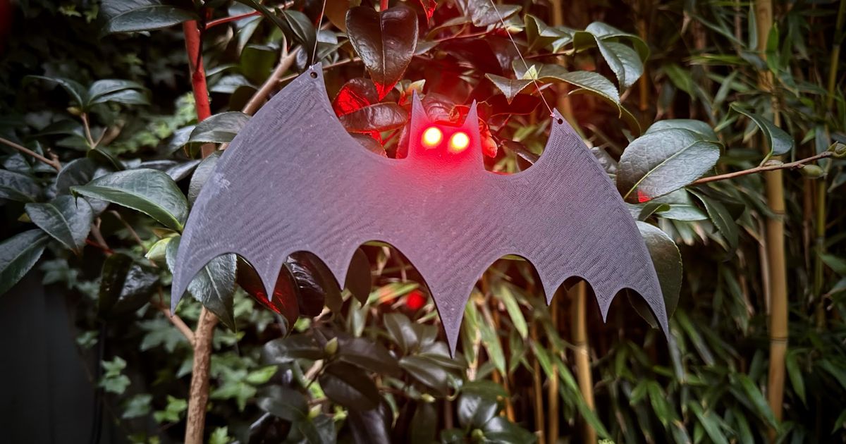 Halloween Bat with Glowing Eyes (5mm LEDs and AA/AAA batteries) by aweb ...