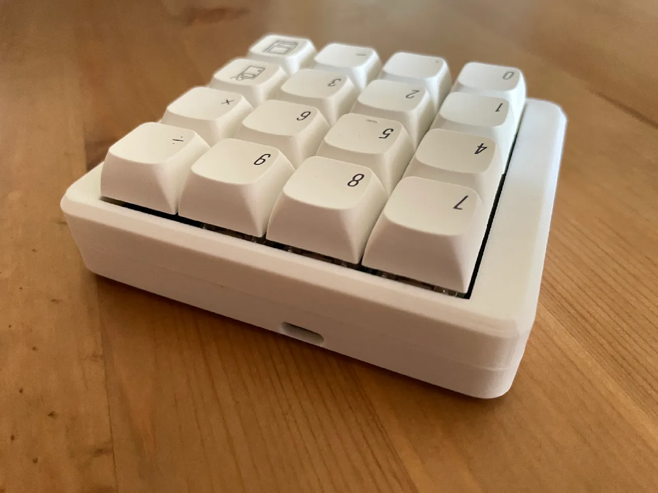 Sweet 16 Macro Pad Case by salavatme | Download free STL model ...