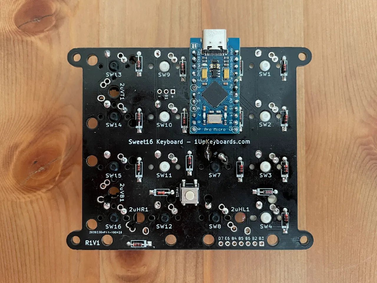 Sweet 16 Macro Pad Case by salavatme | Download free STL model ...