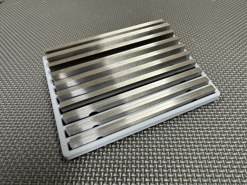 Gridfinity Parallel Holder (6") by Netpackrat | Download free STL model ...