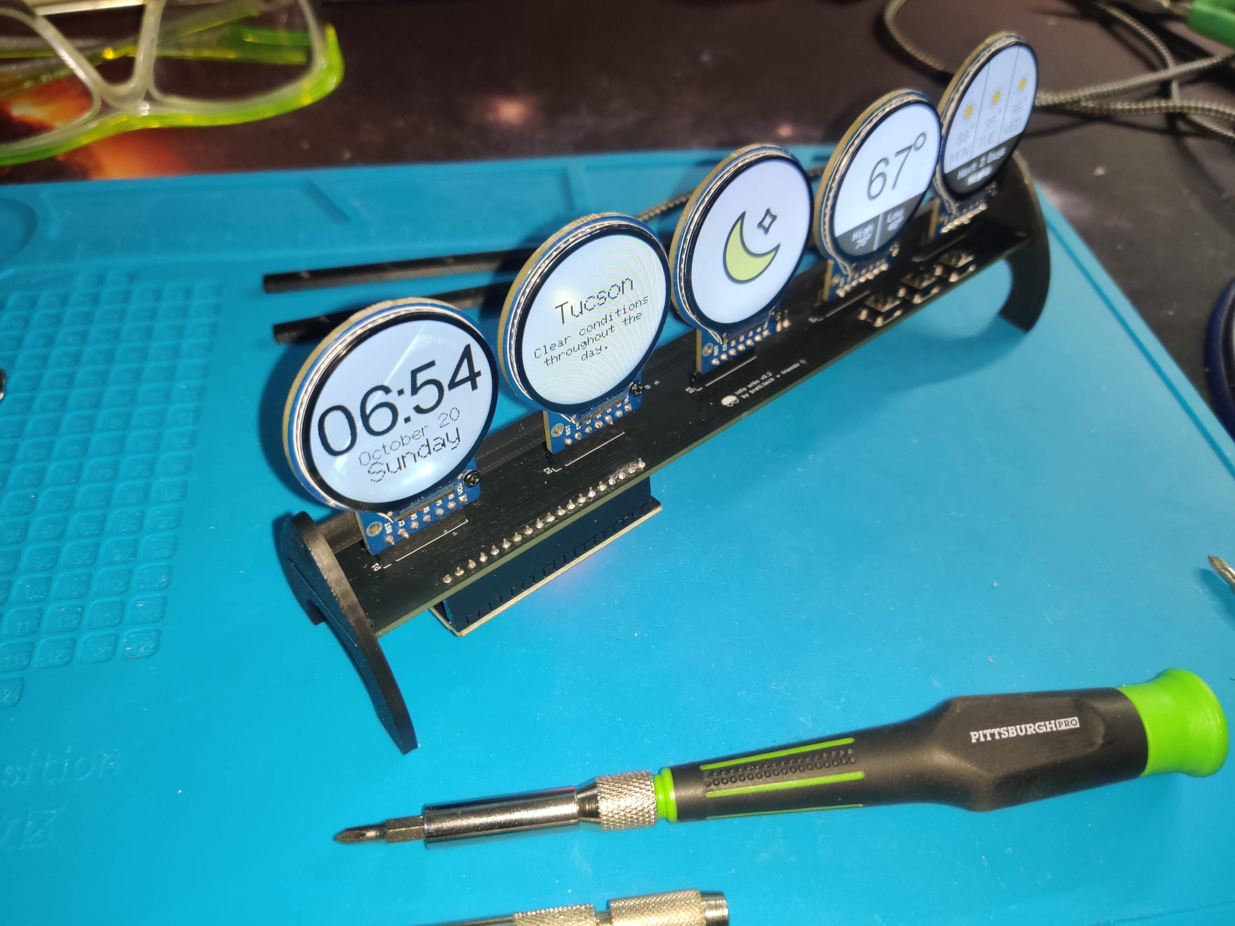 Info Orbs Mounting Bar and Stand by Timfoolery | Download free STL ...