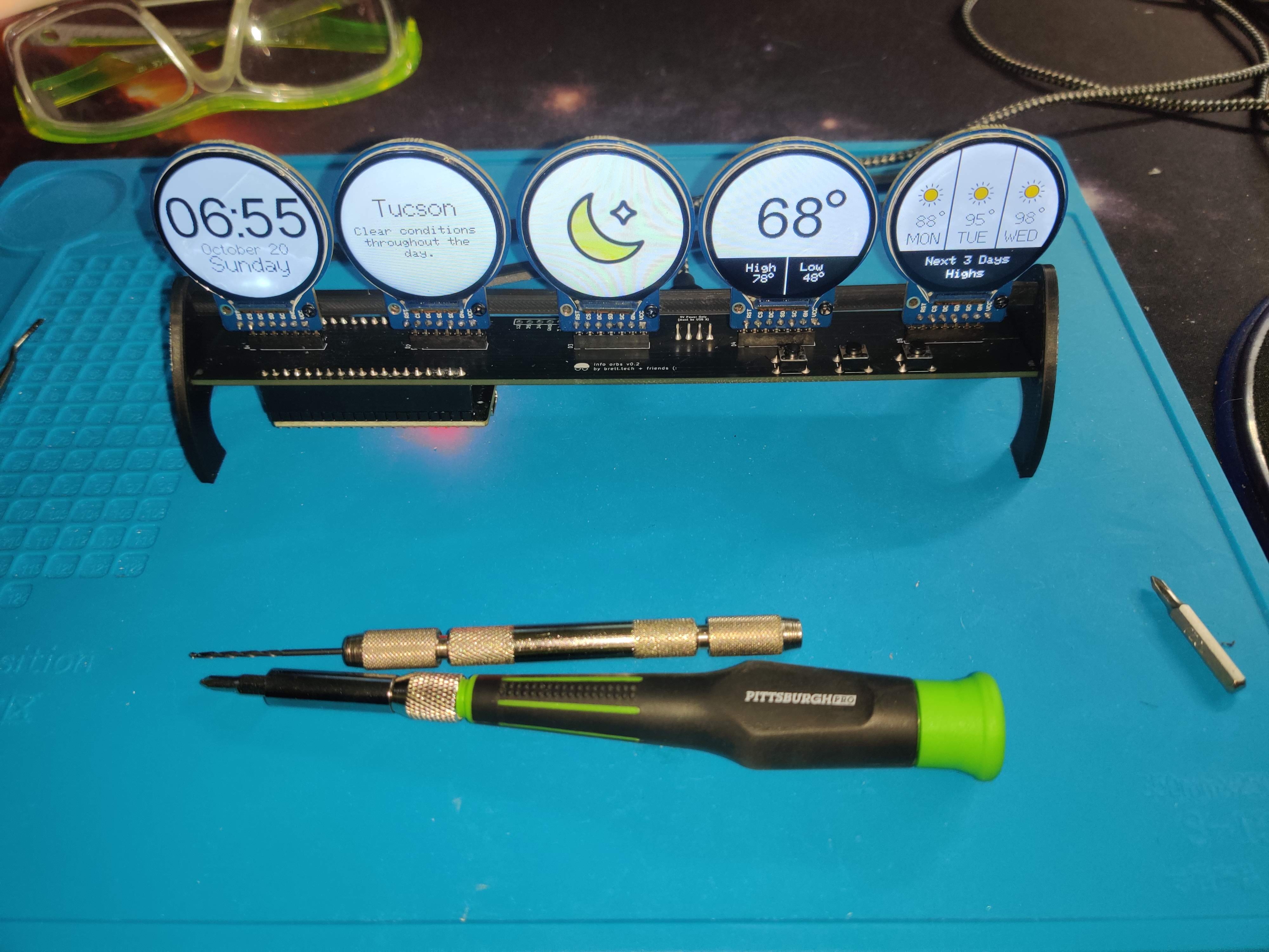 Info Orbs Mounting Bar and Stand by Timfoolery | Download free STL ...