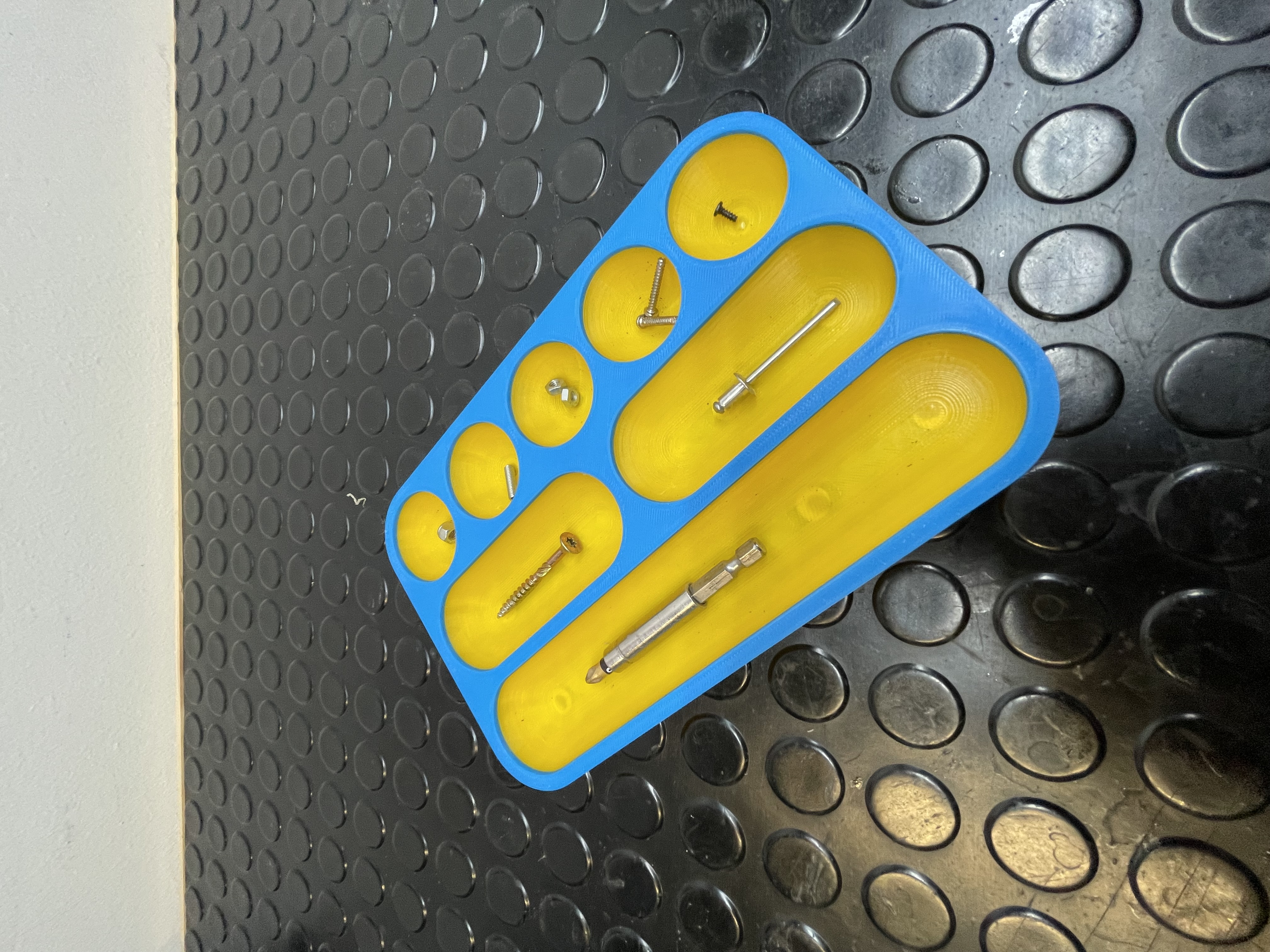 Workdesk tray by Severin Piller | Download free STL model | Printables.com