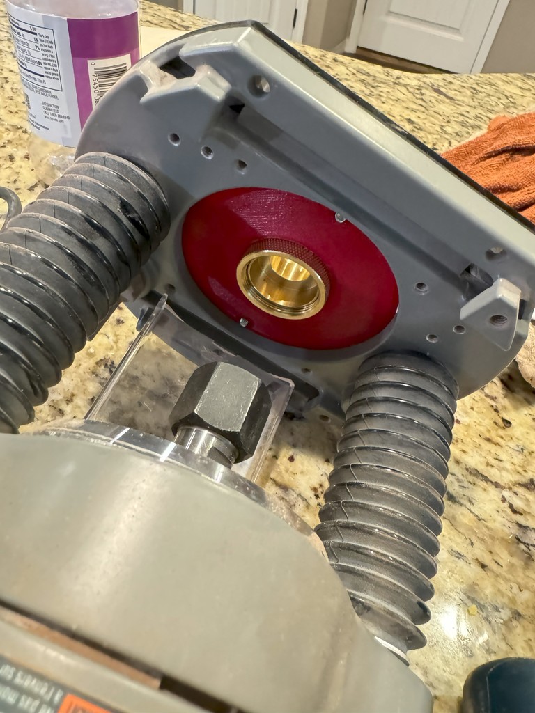 Bosch 1617 Guide Bushing Adapter por matttheamateur | Descargar modelo ...