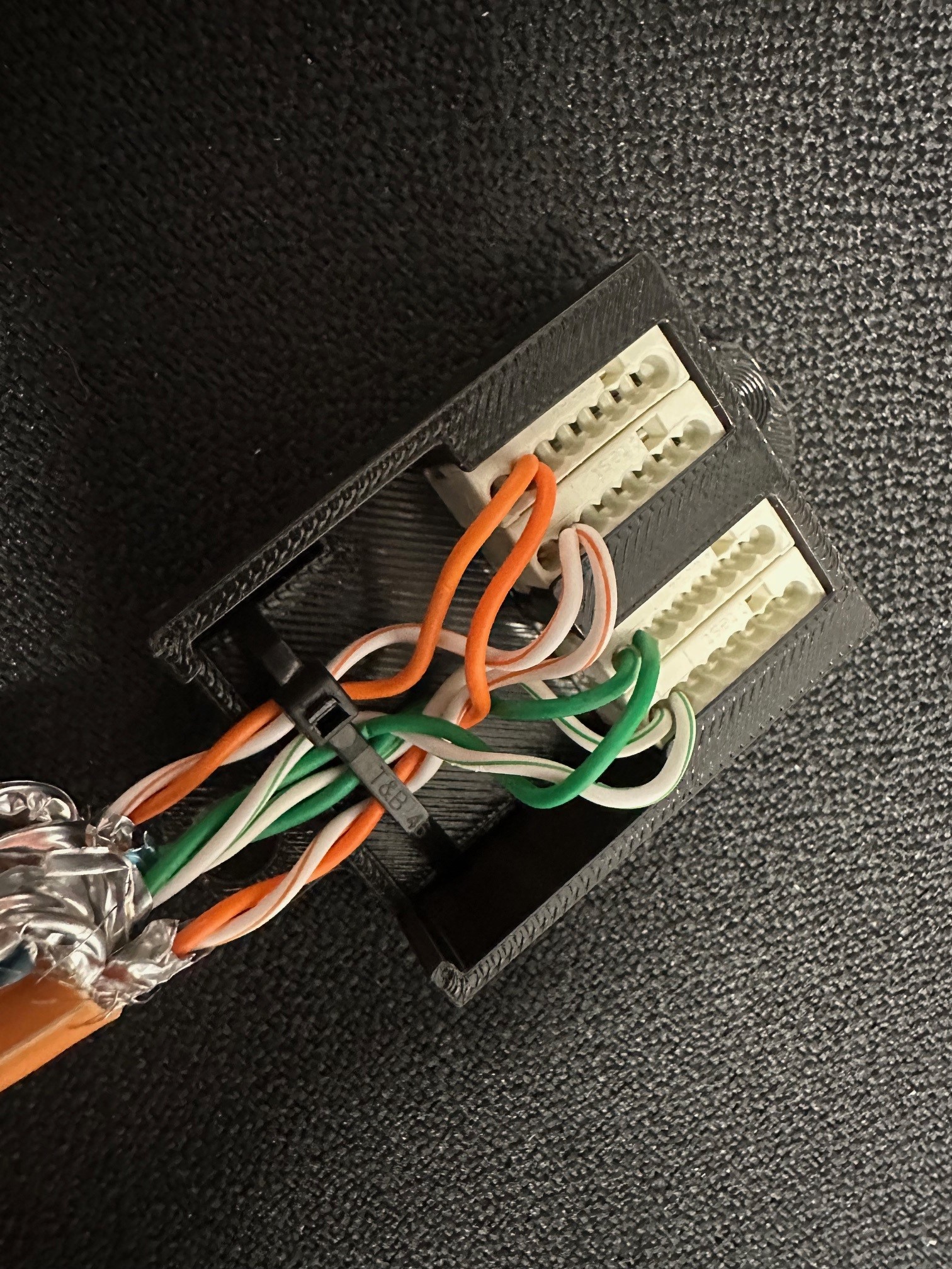 Loxone- / KNX-Bus Klemmdose by FoxHouse | Download free STL model ...
