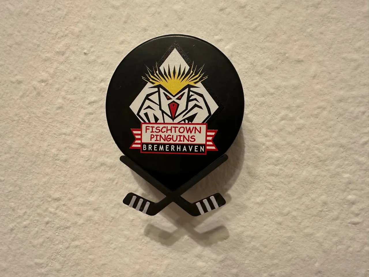 Puck Wall Mount by LAS 3D | Download free STL model | Printables.com