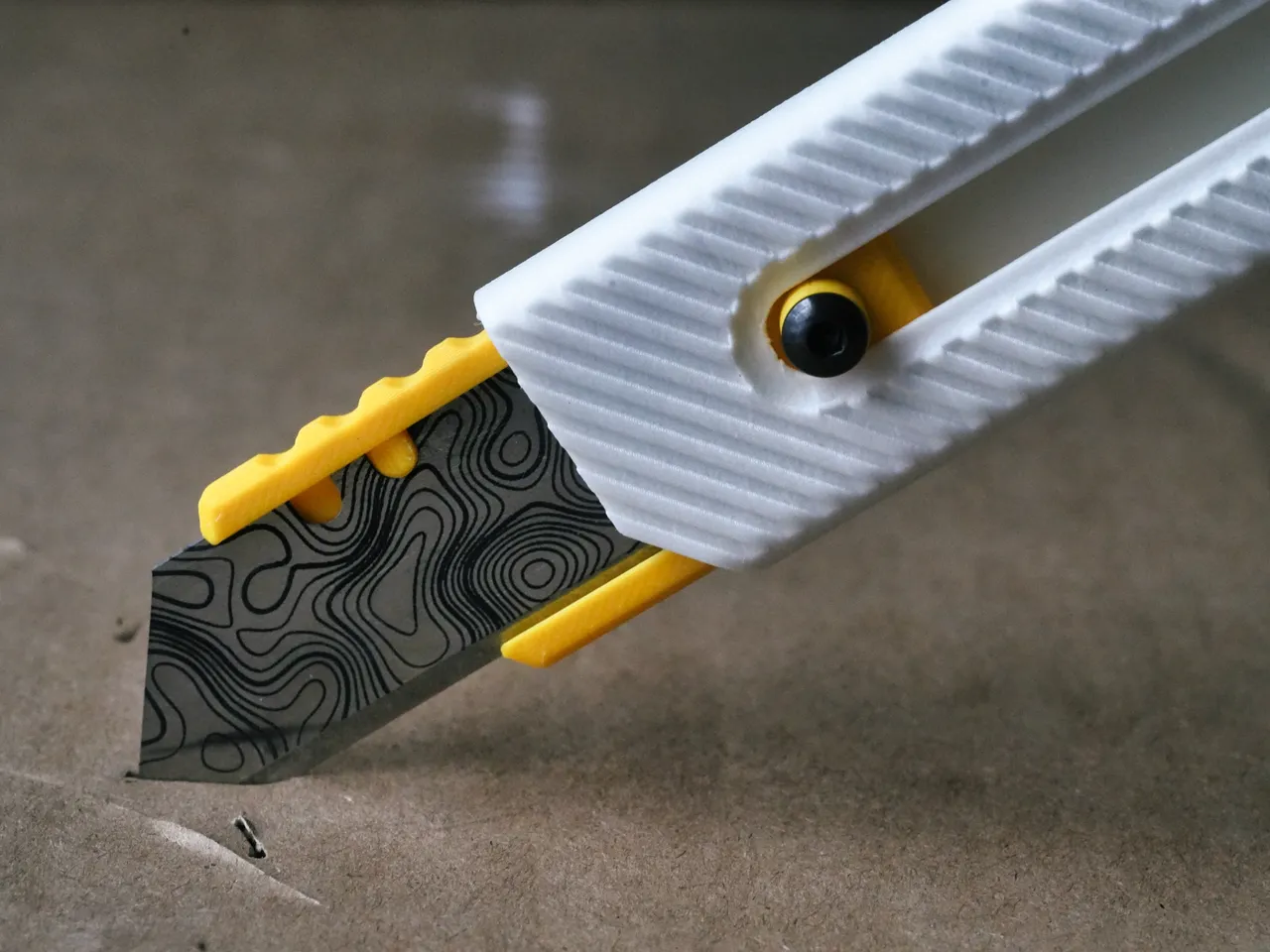 Slicey - EDC Utility Blade / Box Cutter by Downloaded Goods | Download free STL model ...