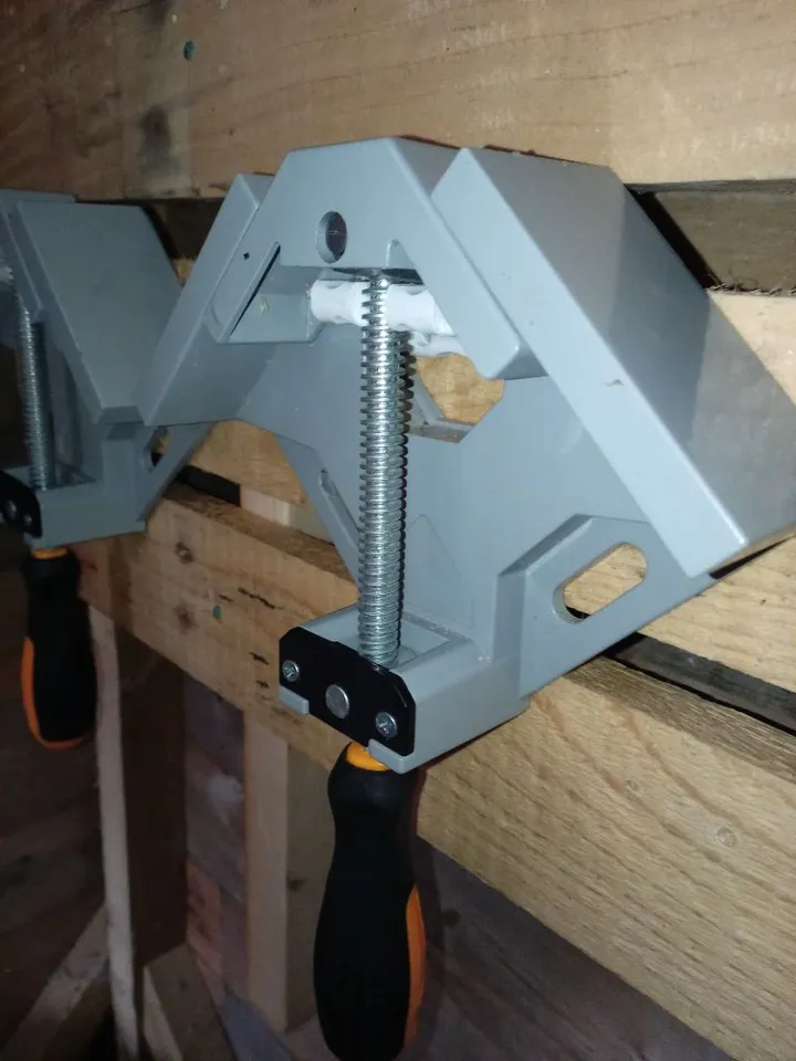 Temu Clamp wall holder by Bluefrogman | Download free STL model ...