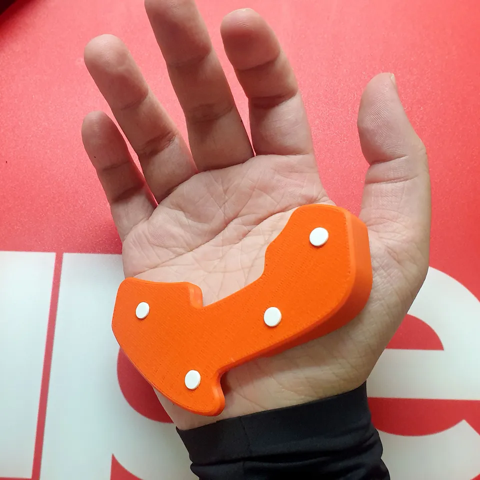 Movable ergonomic wrist rest by RollingSloth | Download free STL model ...