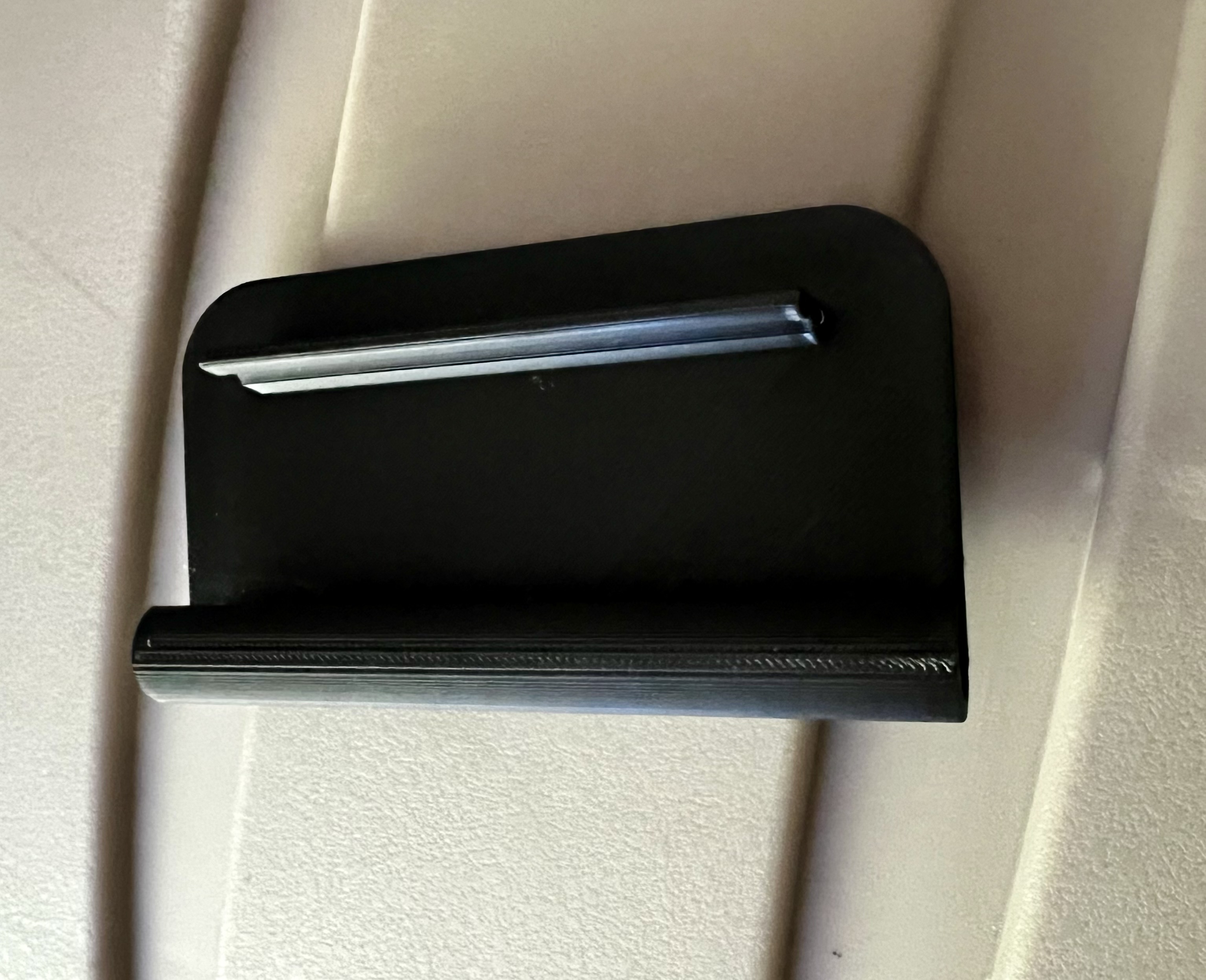 Rubbermaid Roughneck Storage Box Latch by fwoom | Download free STL ...