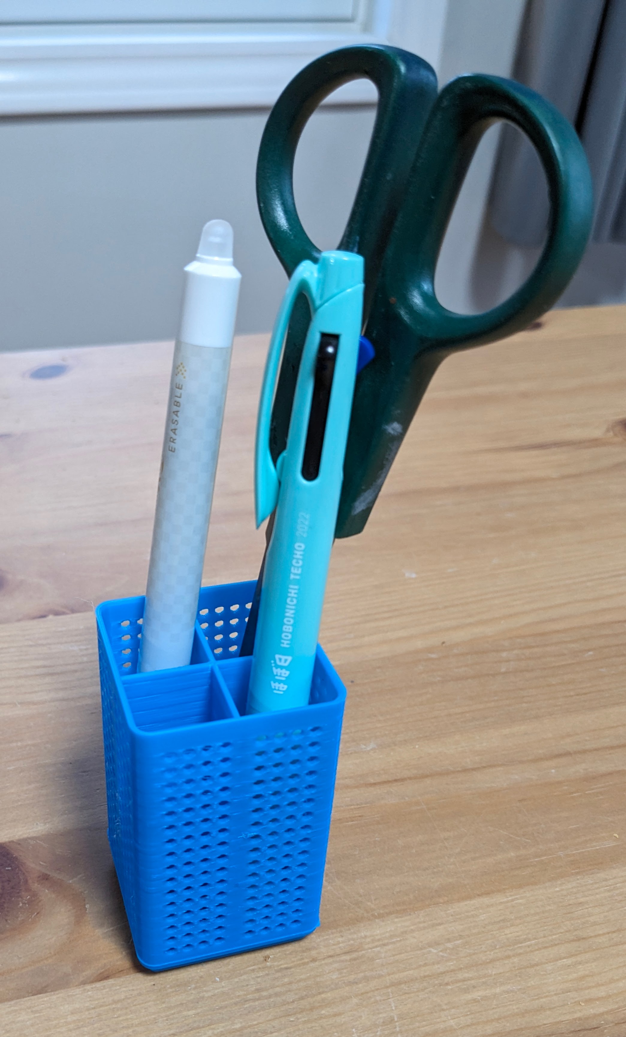 Gridfinity tall divided bin to hold pen/pencil/small tools upright ...