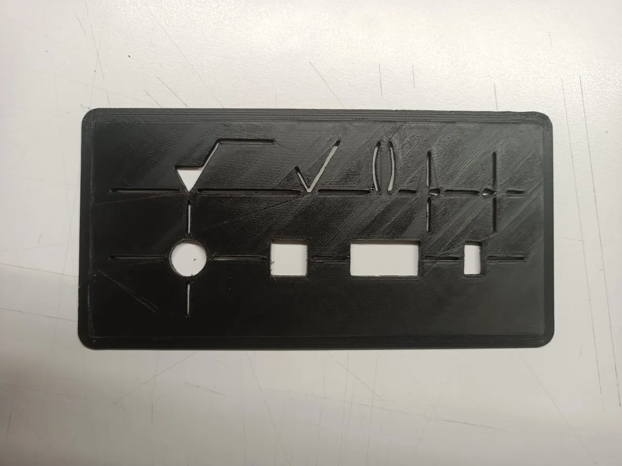 Essential stencil for technical drawing (ISO) by Pietro Ferrari ...