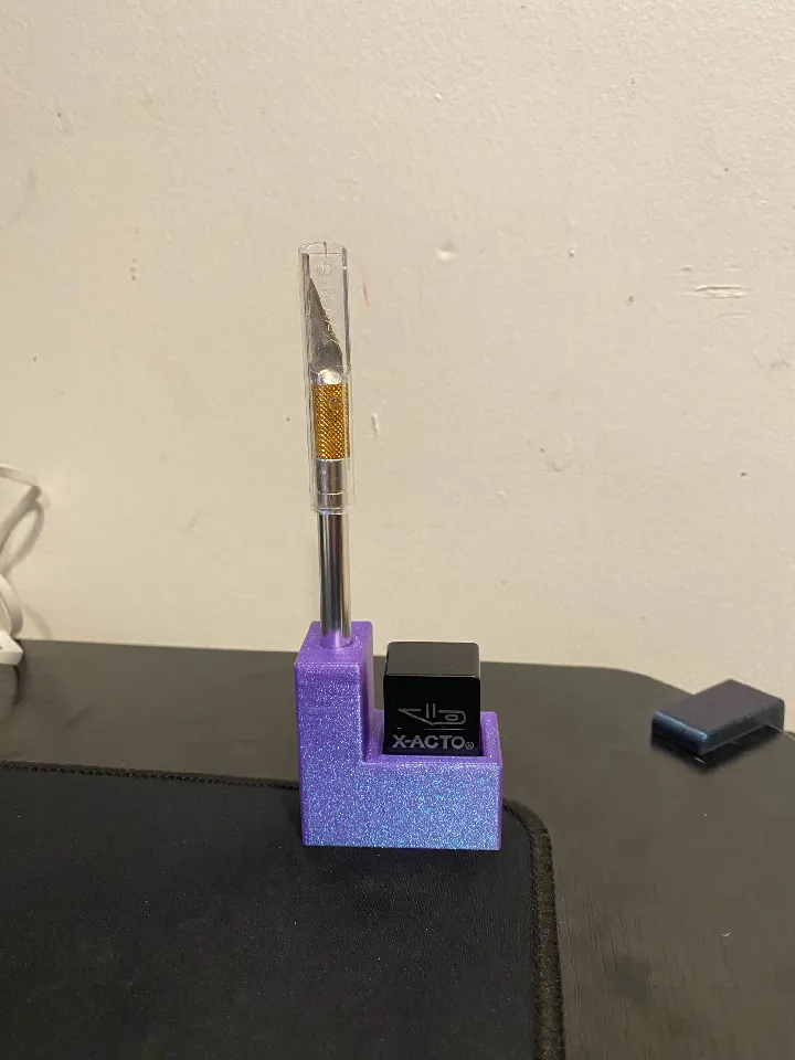 Xacto knife + blade holder mount for honeycomb wall by pepson | Download free STL model ...