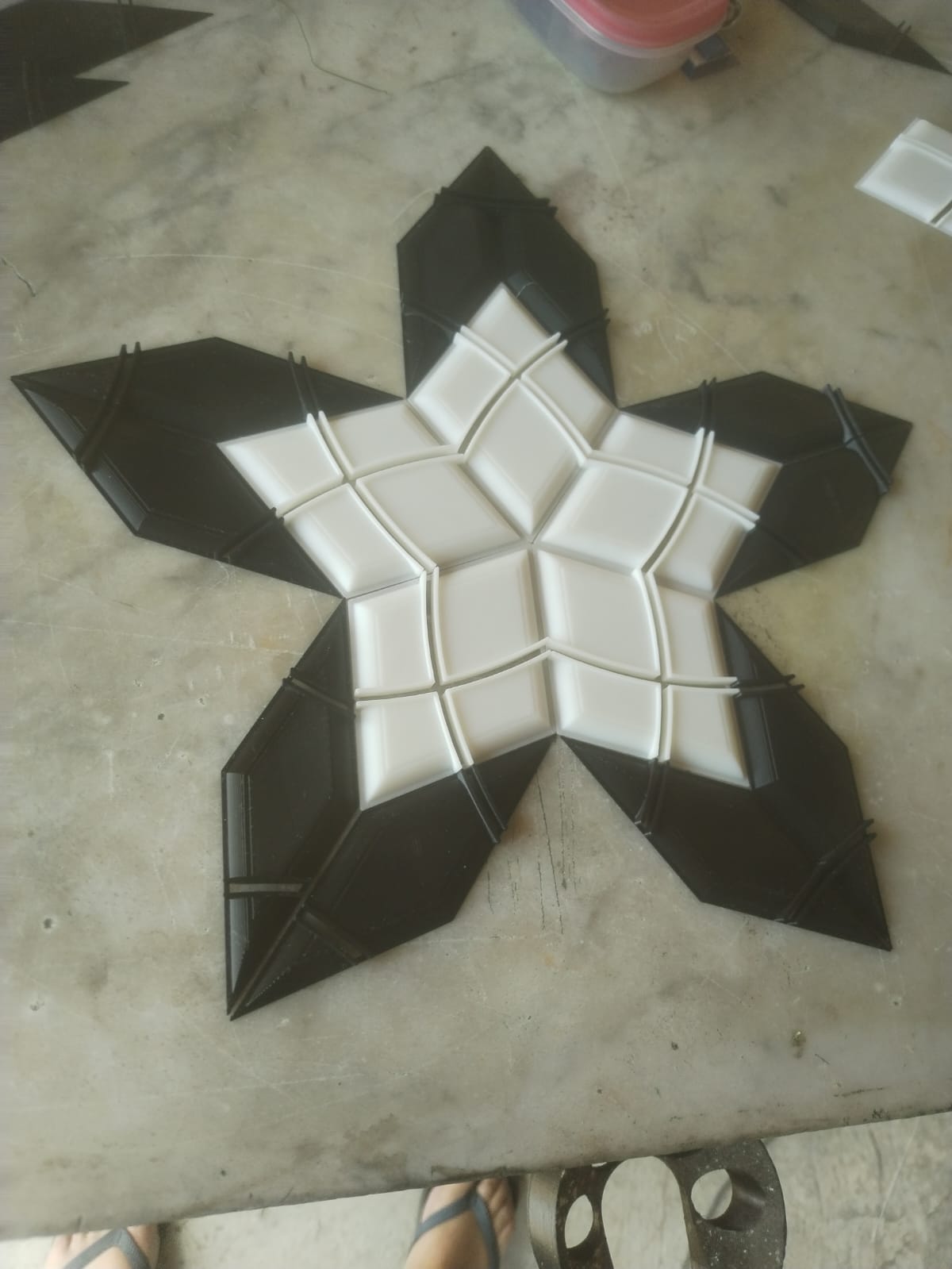 Penrose Tiling - Oxford Pattern - Prototiles/Rhombi by LexFran ...