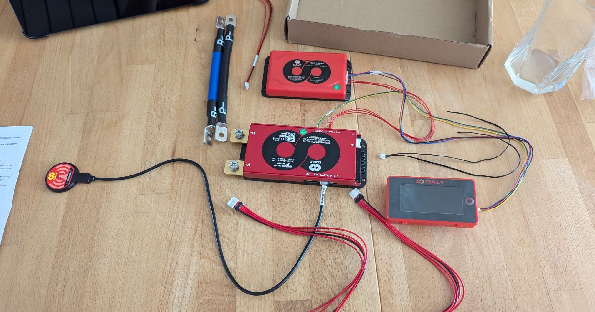 Daly BMS Smart lifepo4 BMS + Display by schluppy | Download free STL ...