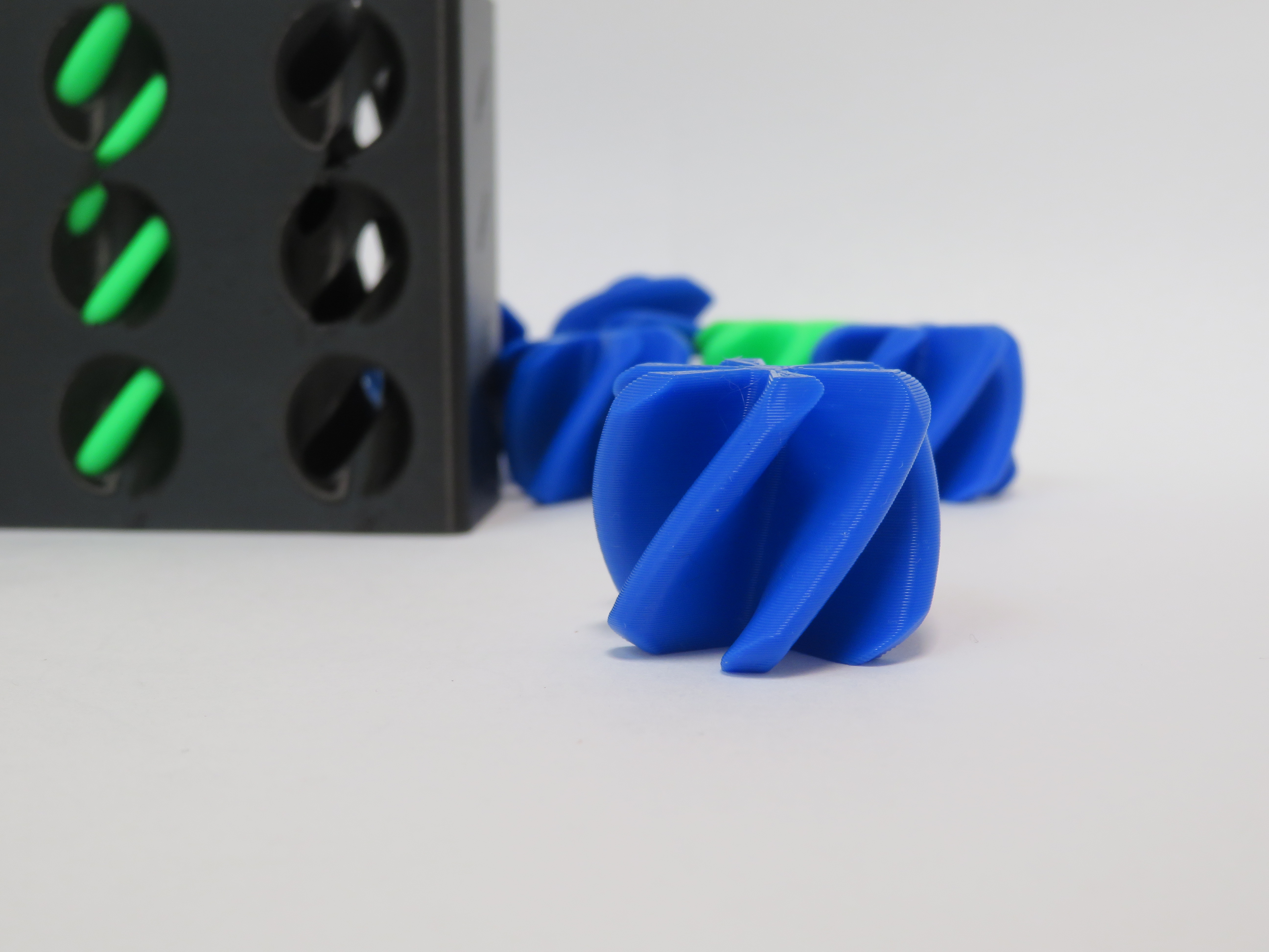 Passthrough Tic Tac Toe (With a TWIST) by Master Printer | Download ...