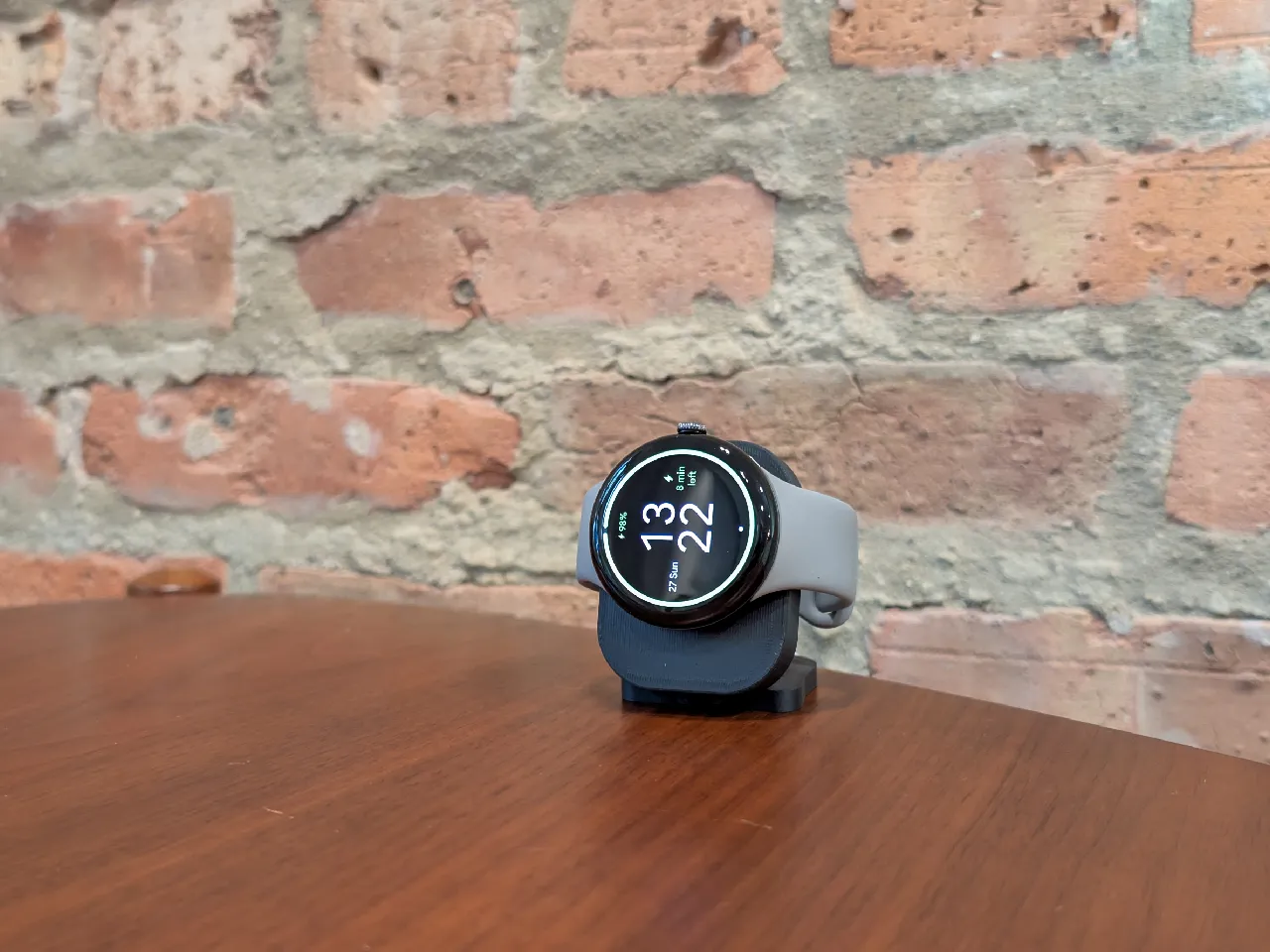 Pixel Watch 2/3 Charging Stand - Floating Pucks by BakedBean3D ...