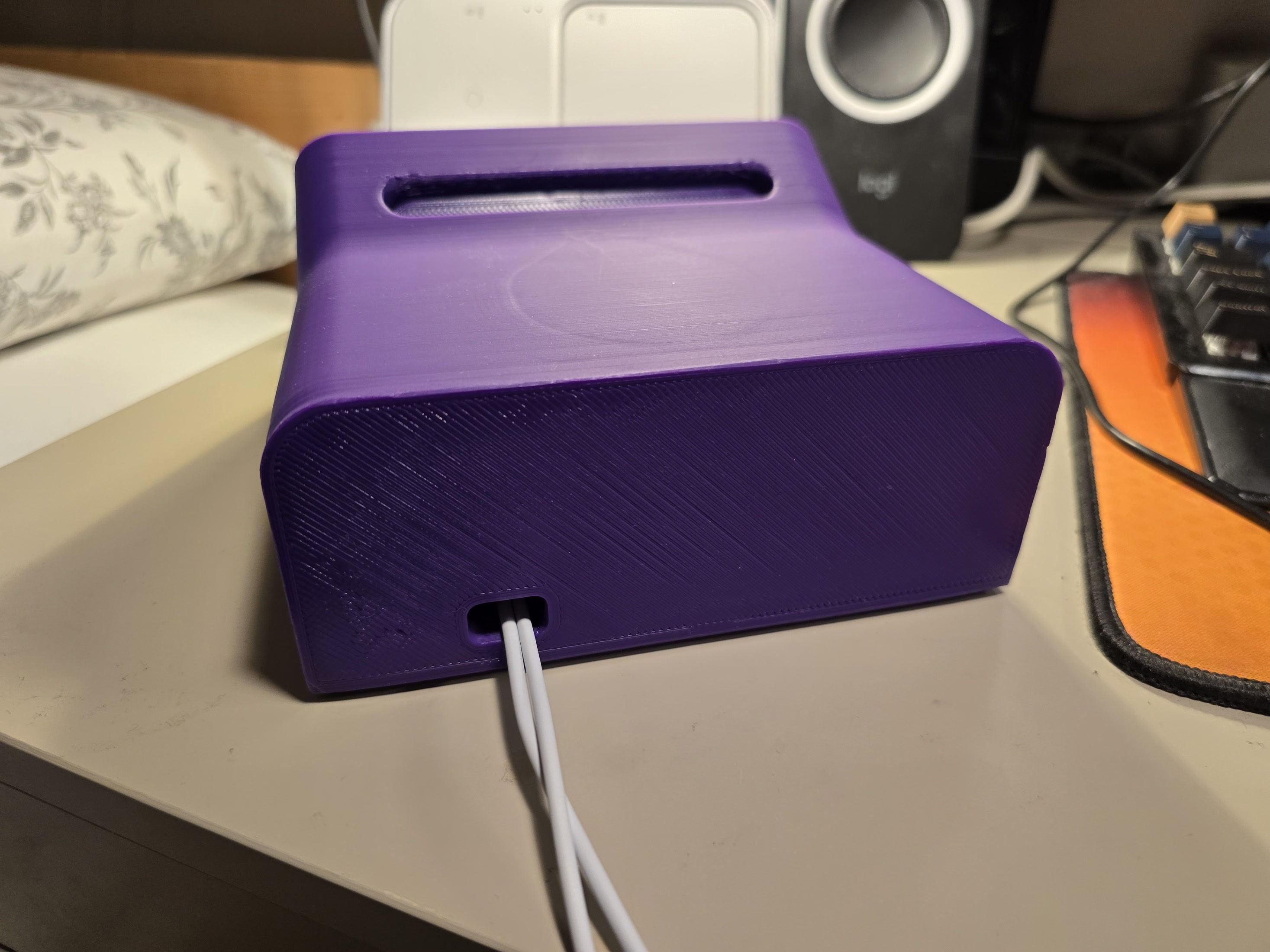 Dual MagSafe iPhone Standby Mode Dock Parametric by McQueen Zhao ...