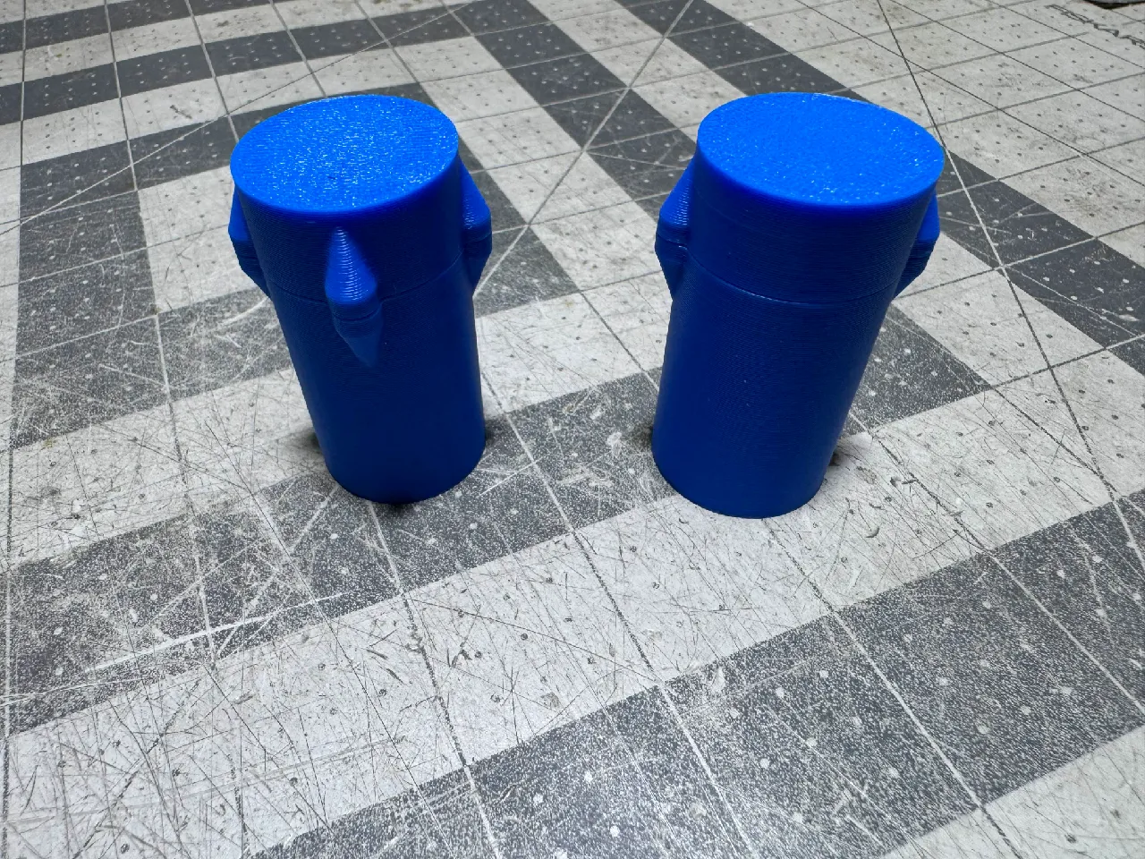 Magnetic 1mL Vial Container by Element18592 | Download free STL model ...