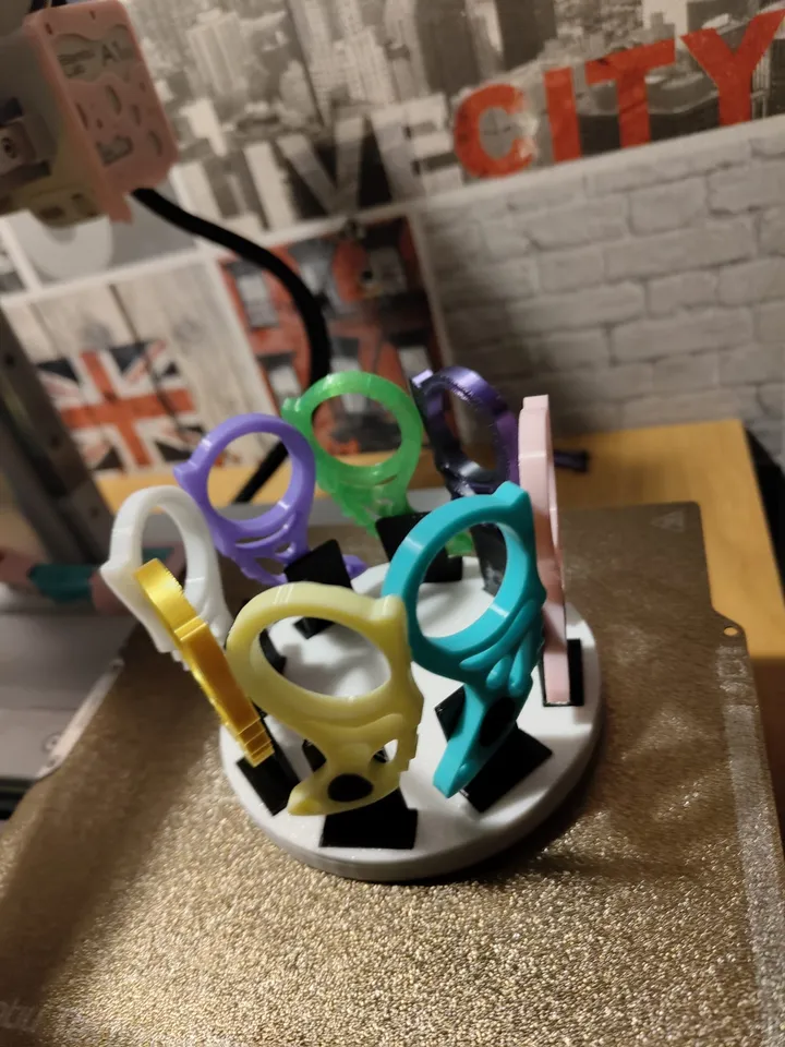 Spinning table for showcasing keyrambits by NWORKS | Download free STL ...