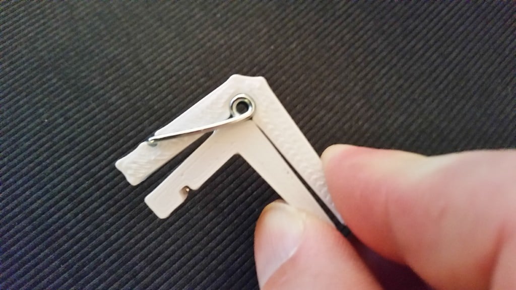 Right Angle Clothes Pin by Hubschrauber | Download free STL model ...