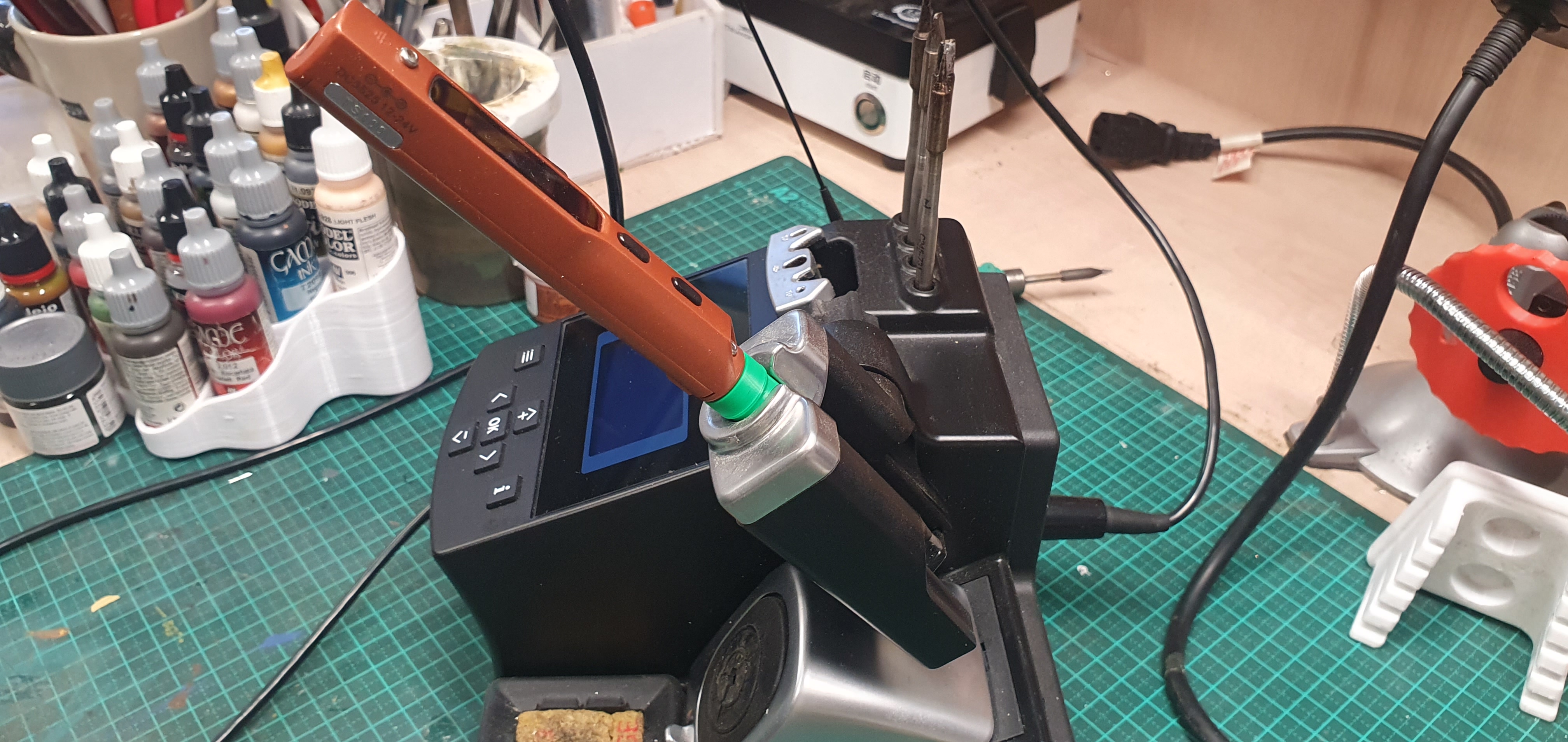 TS100/101 JBC Stand adapter by Bubble O Bill | Download free STL model ...