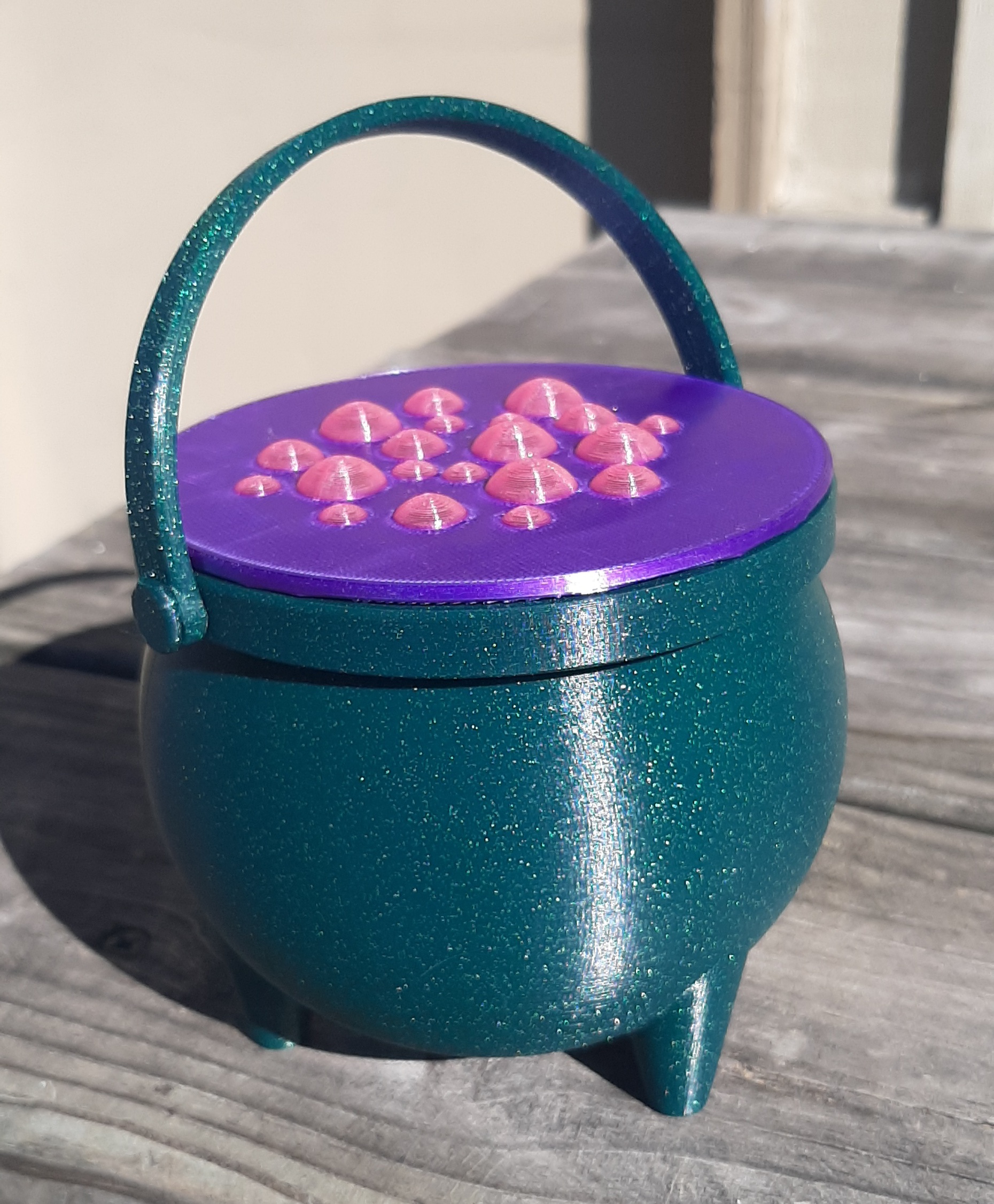 Cauldron, no supports, articulated print in place handle, lid or light ...