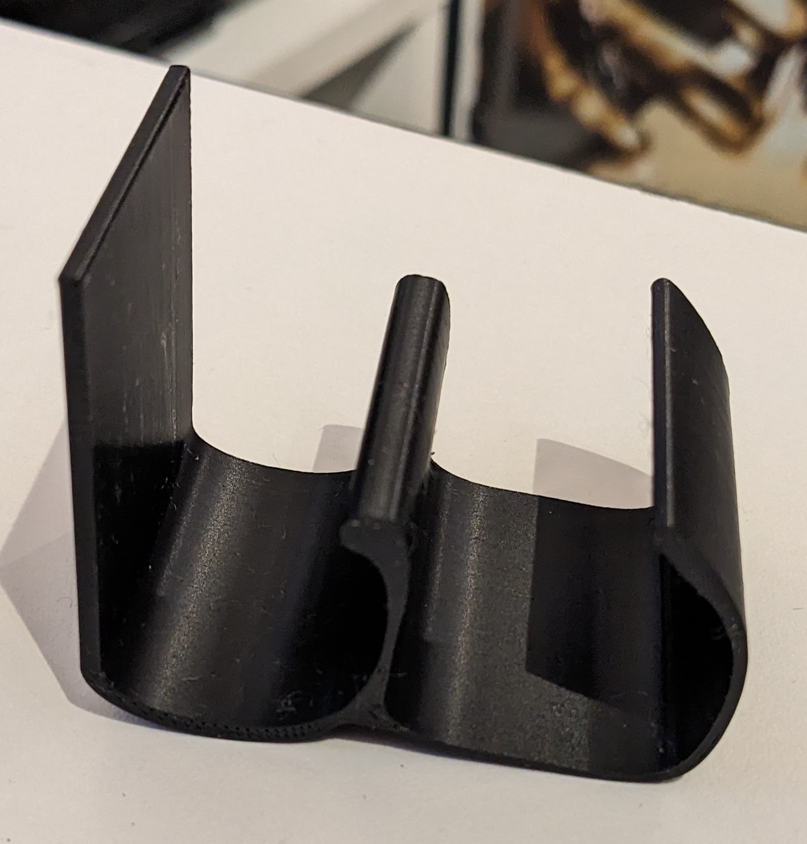 Cable Organizer Clamp by Zippsson | Download free STL model ...